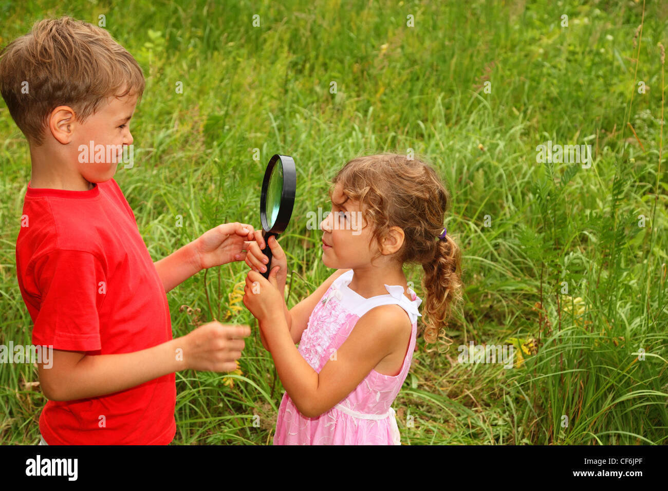 Loop play hi-res stock photography and images - Alamy