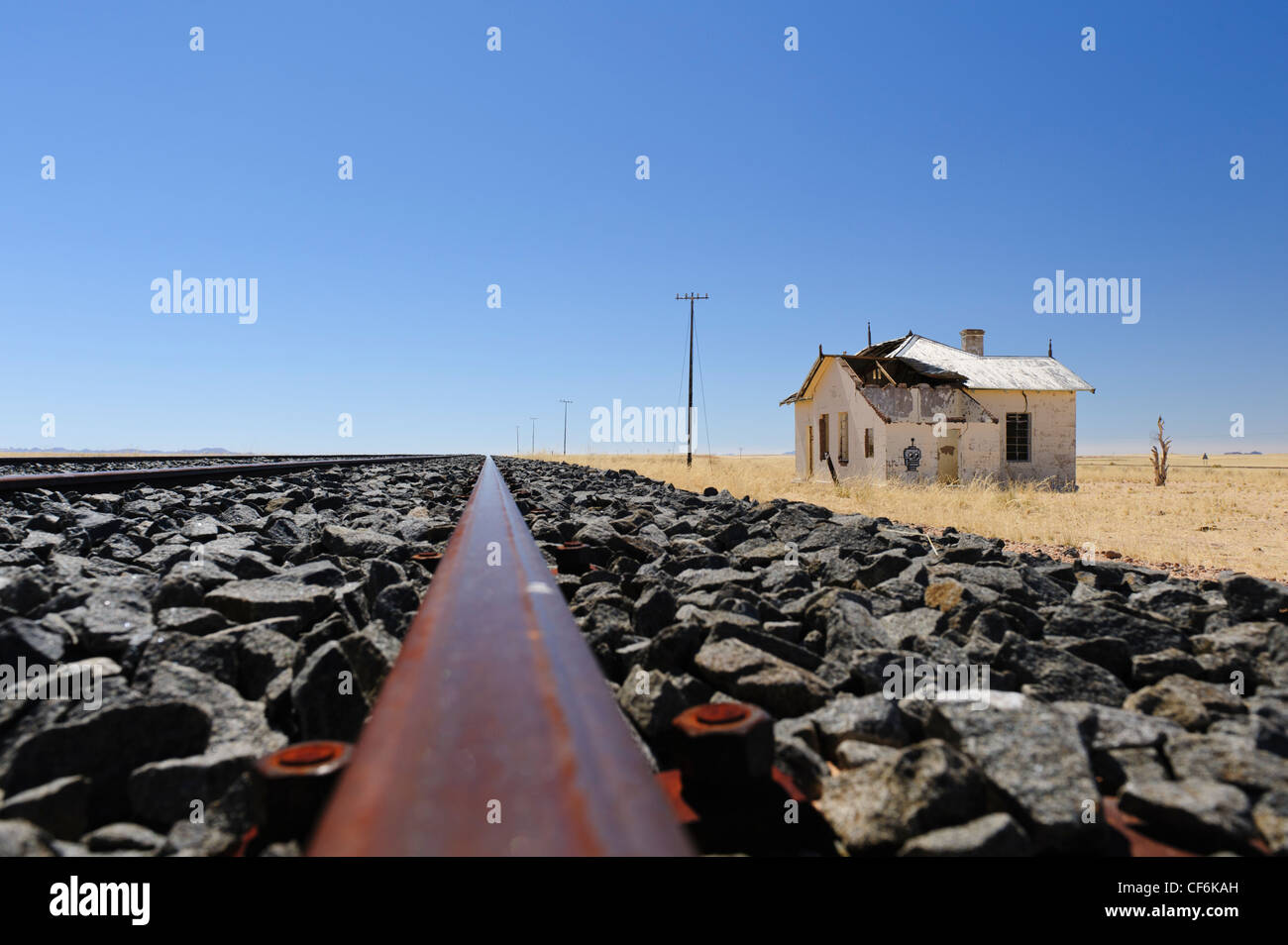 The new "Aus to Luderitz" railway at the old Garub railway station ...