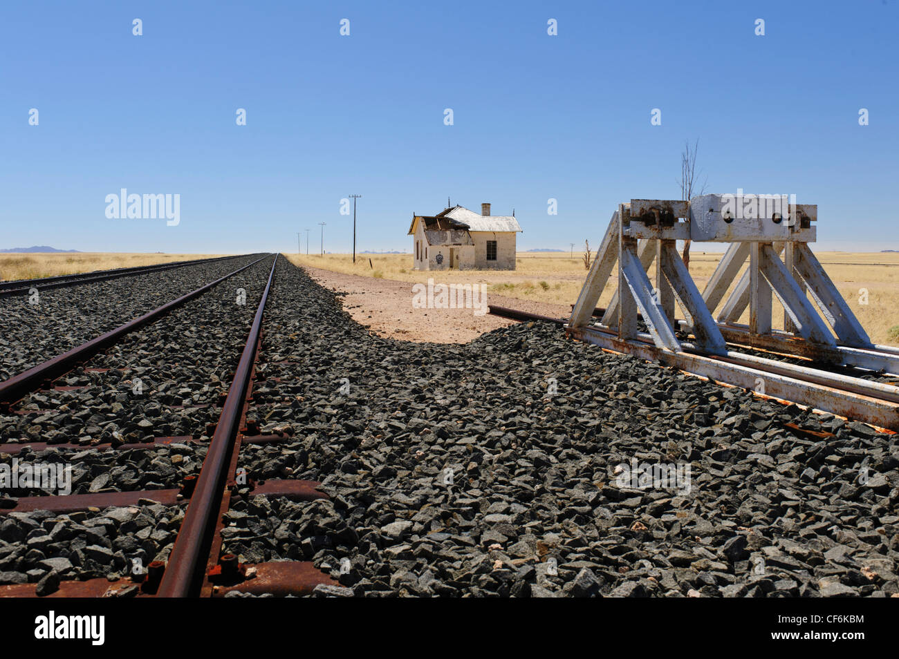 The new "Aus to Luderitz" railway at the old Garub railway station ...