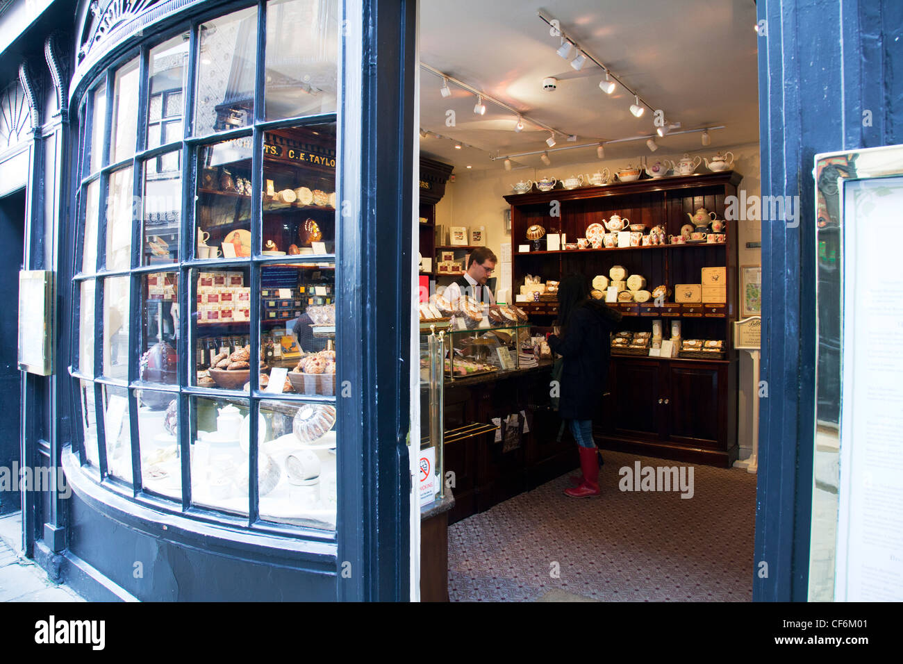 Bettys café tea rooms hi-res stock photography and images - Alamy