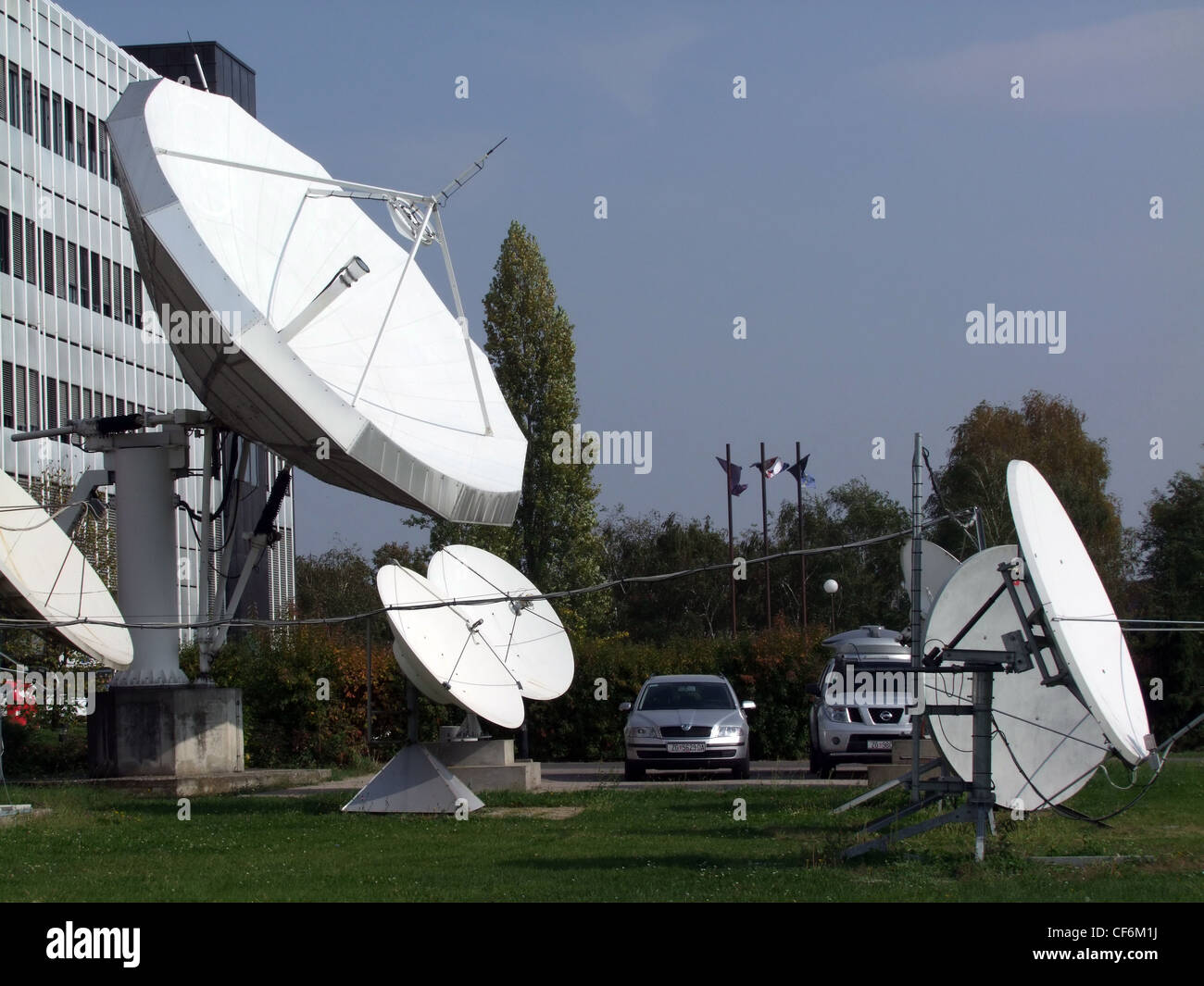 Sat tv antennas hi-res stock photography and images - Alamy