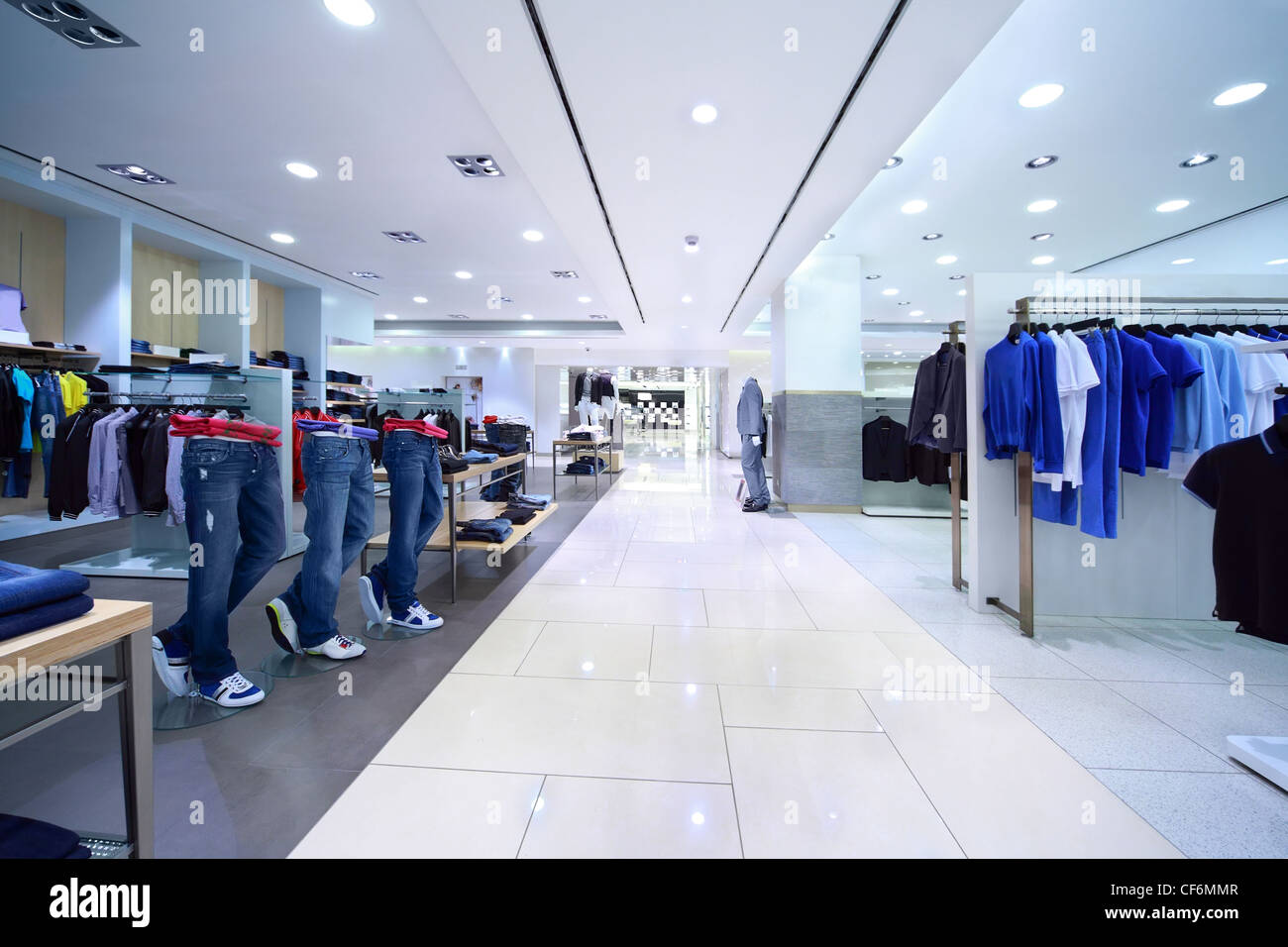 Pavilion shopping center hi-res stock photography and images - Alamy