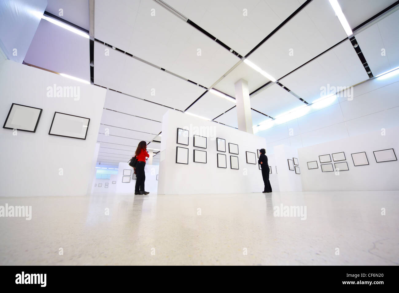 Scope art show hi-res stock photography and images - Alamy