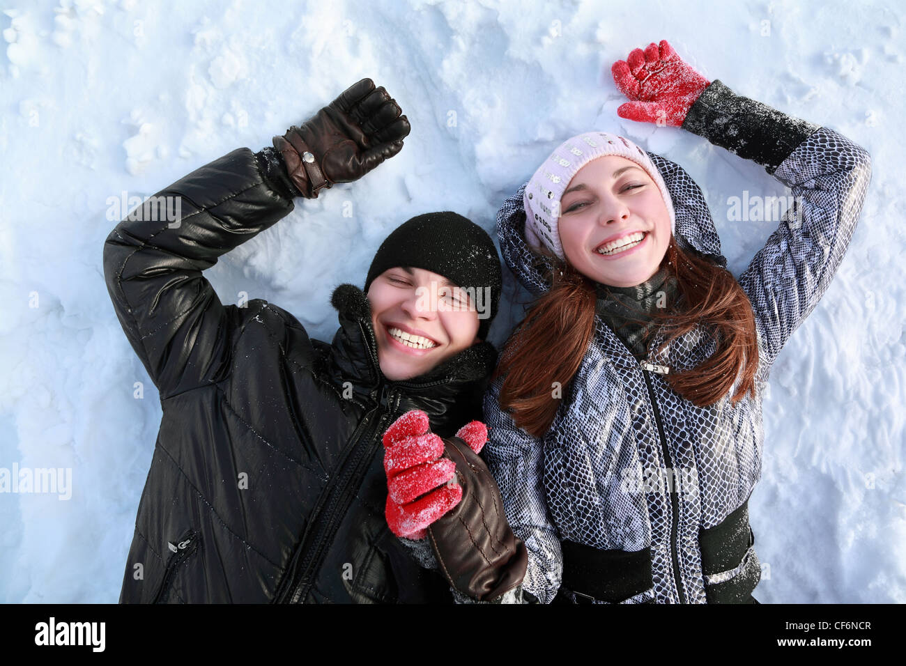 Lie down on snow hi-res stock photography and images - Alamy