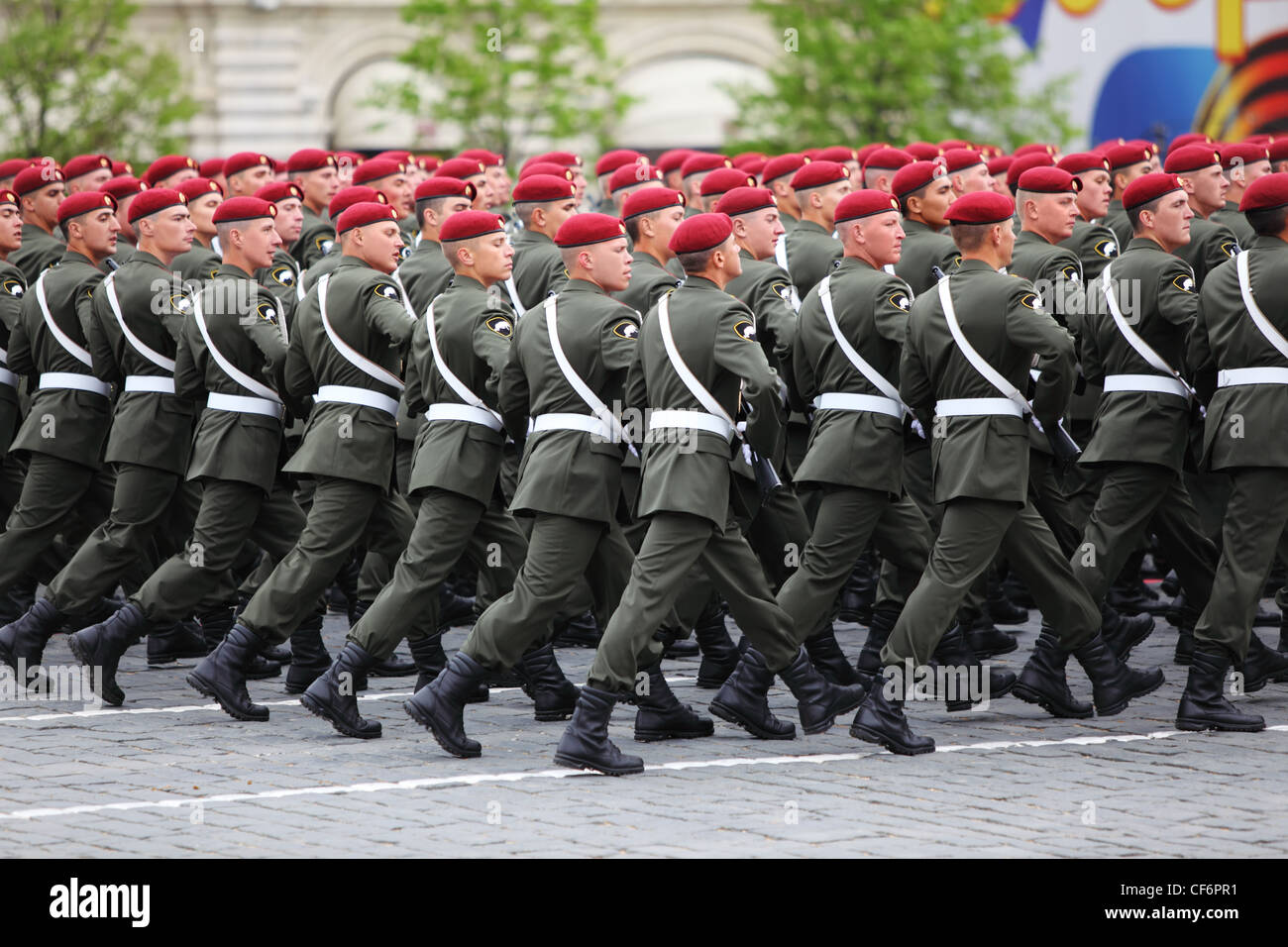 Maroon beret hi-res stock photography and images - Alamy