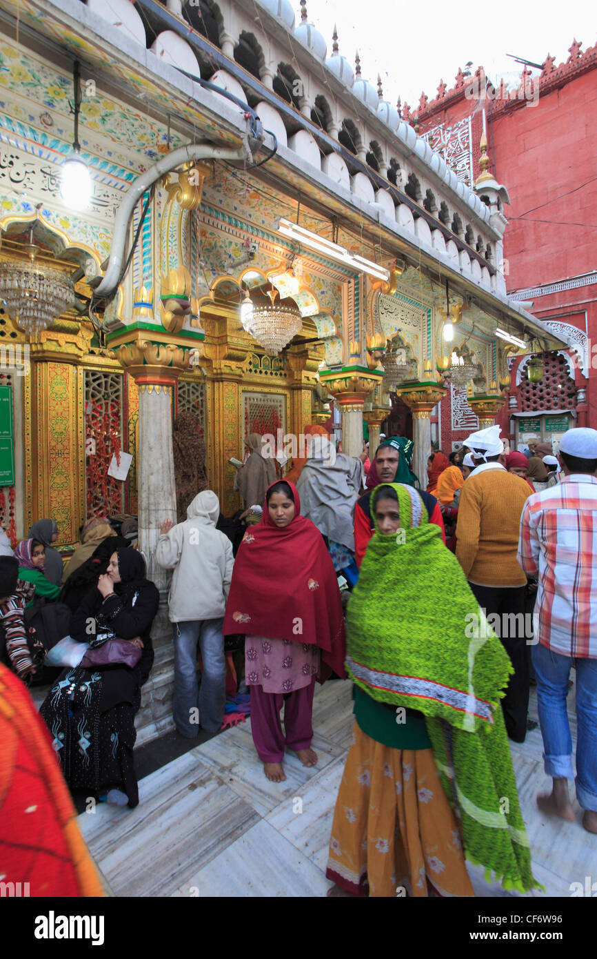 Nizamuddin dargah hi-res stock photography and images - Alamy