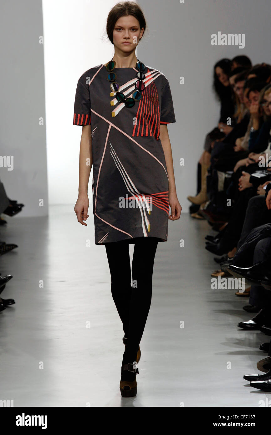 Marni Milan Ready to Wear Autumn Winter Stripe patterned short sleeved ...