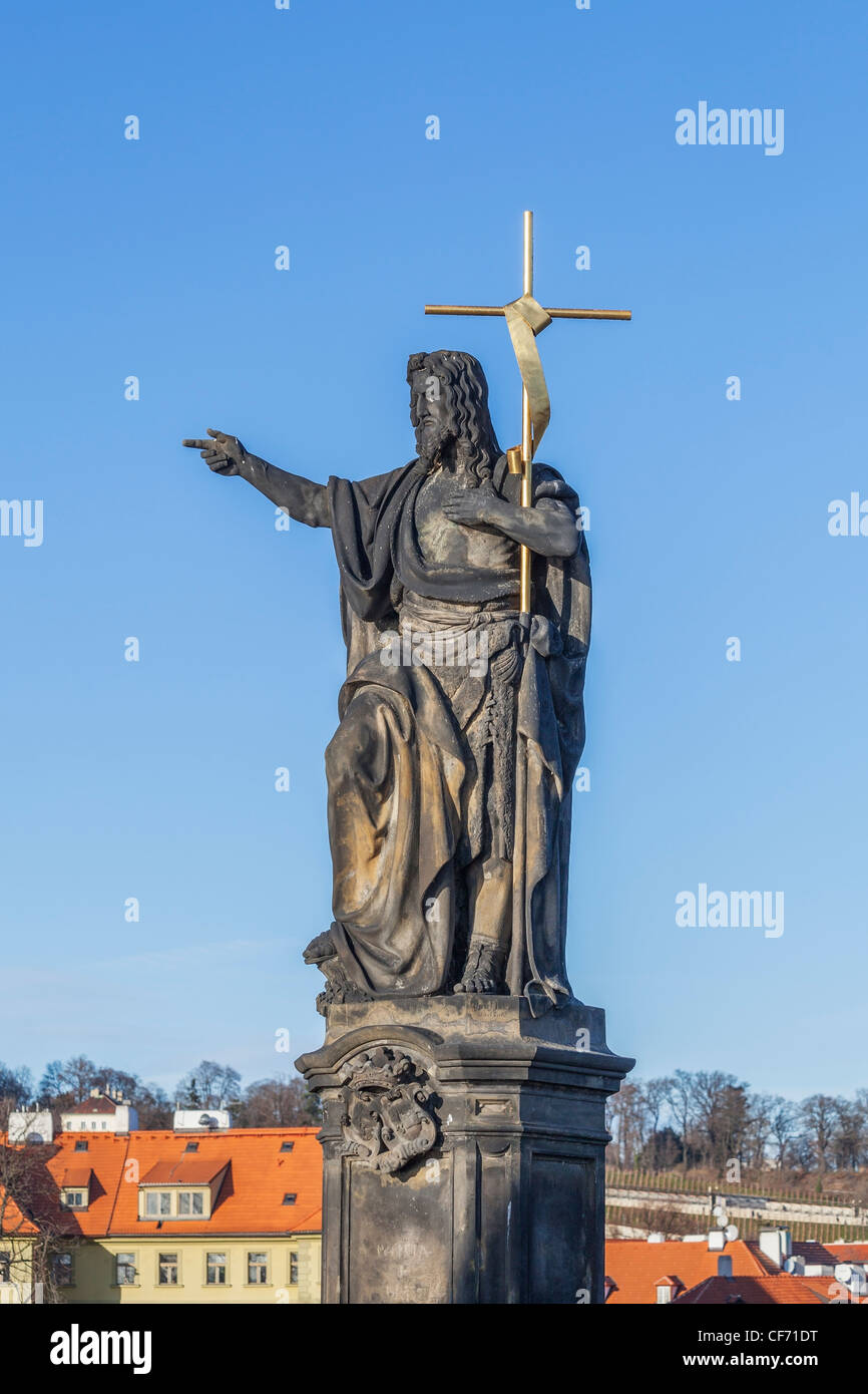 Jesus christ holding cross hi-res stock photography and images - Alamy