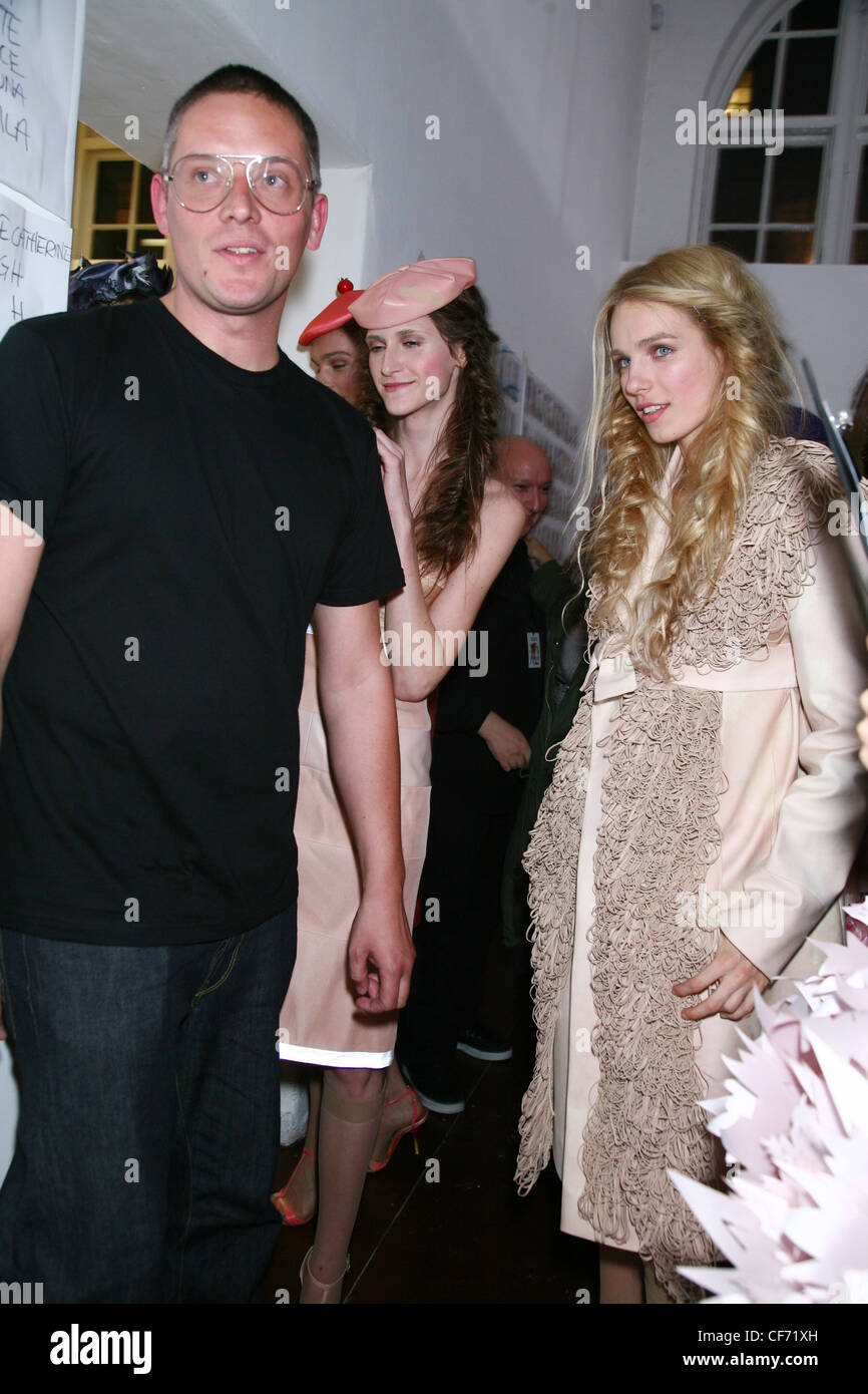 Giles Deacon Backstage London Ready to Wear Spring Summer British ...