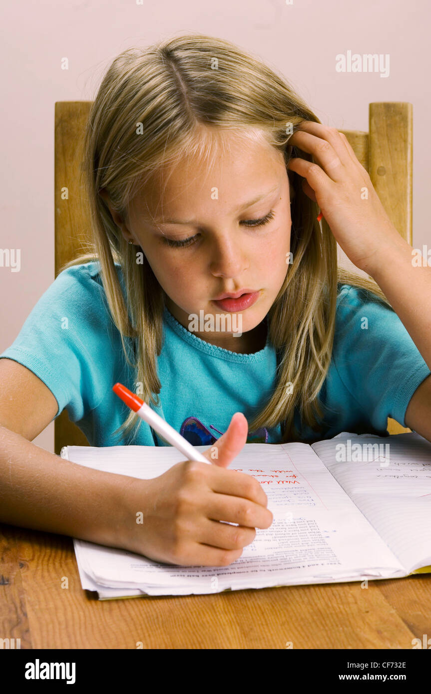 Child under a table hi-res stock photography and images - Alamy