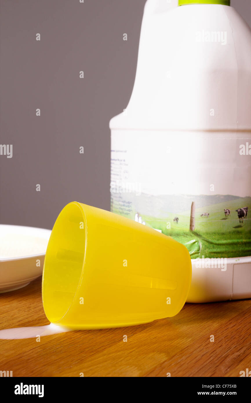 Spilled milk carton hi-res stock photography and images - Alamy