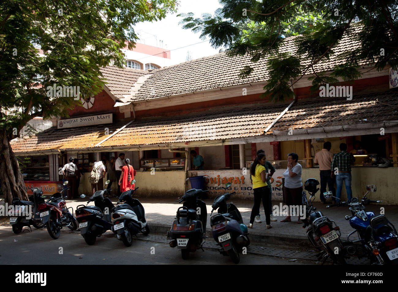 Gujrat sweet mart, shop stire in Panaji specailaty in Indian sweets ...