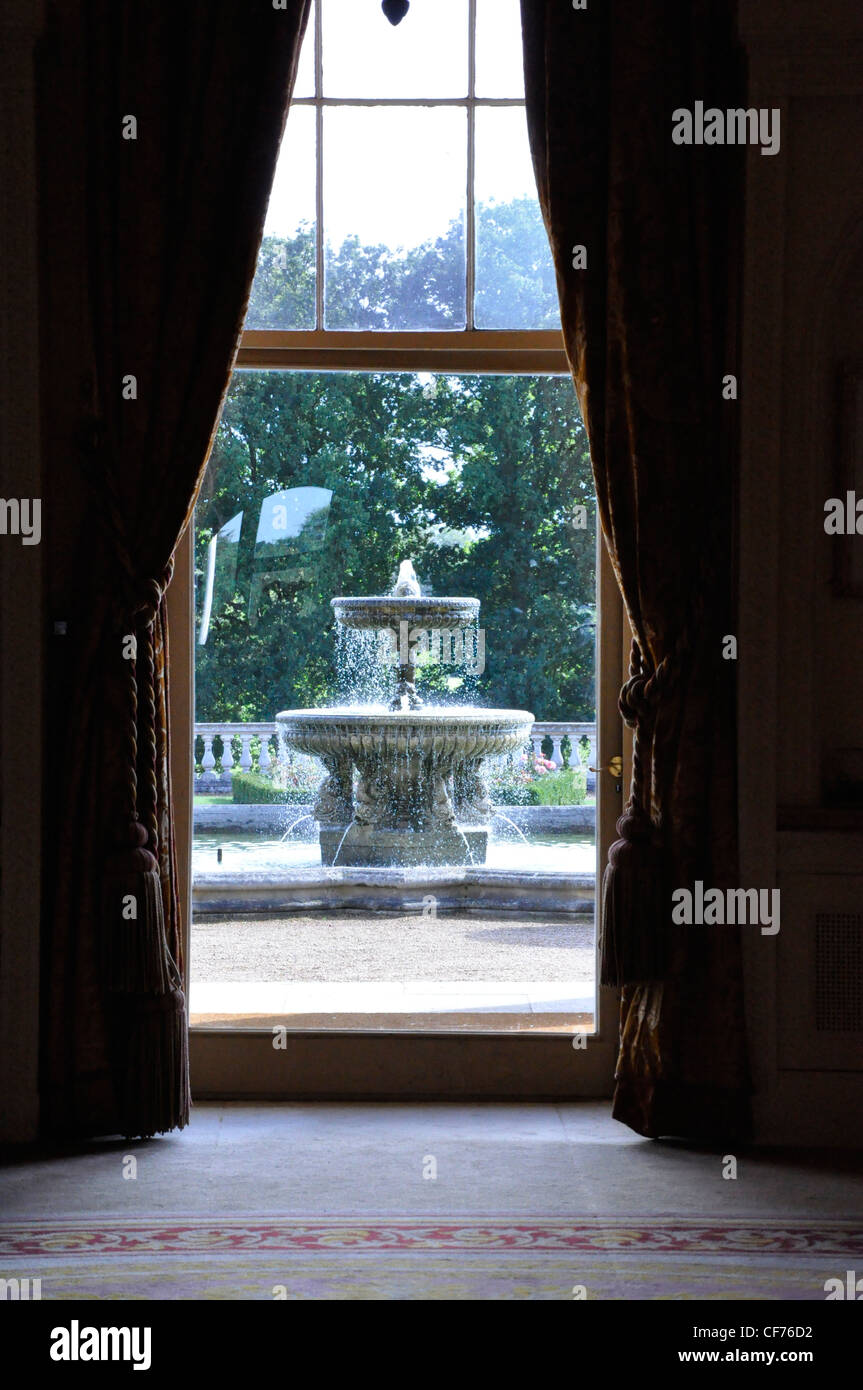 Fountain design hi-res stock photography and images - Alamy