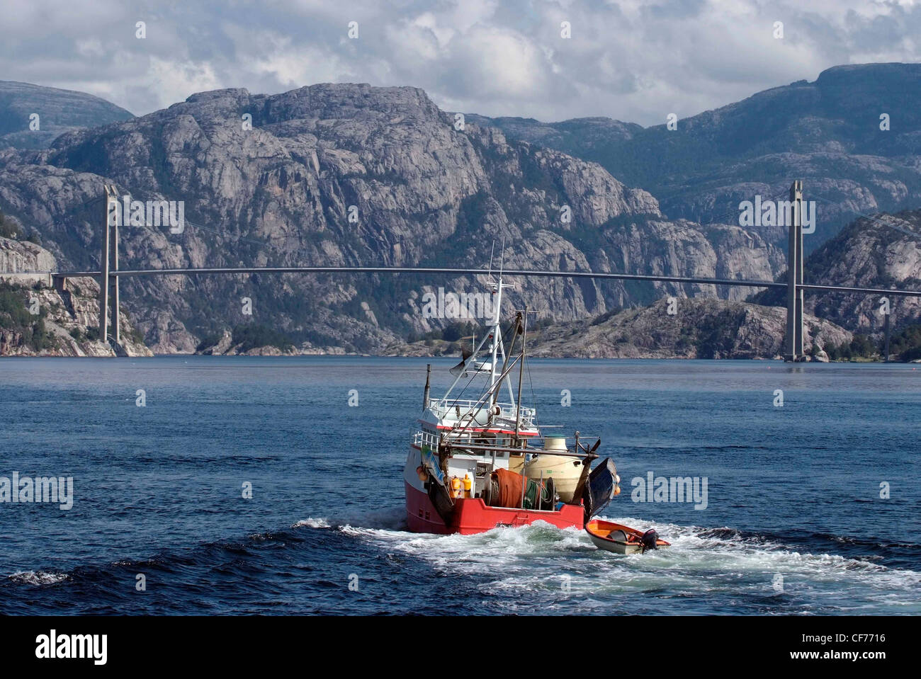 Norway fishing trawler hi-res stock photography and images - Alamy