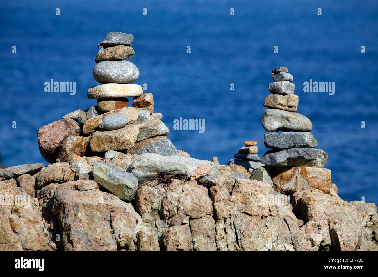Cairns or rock piles hi-res stock photography and images - Alamy