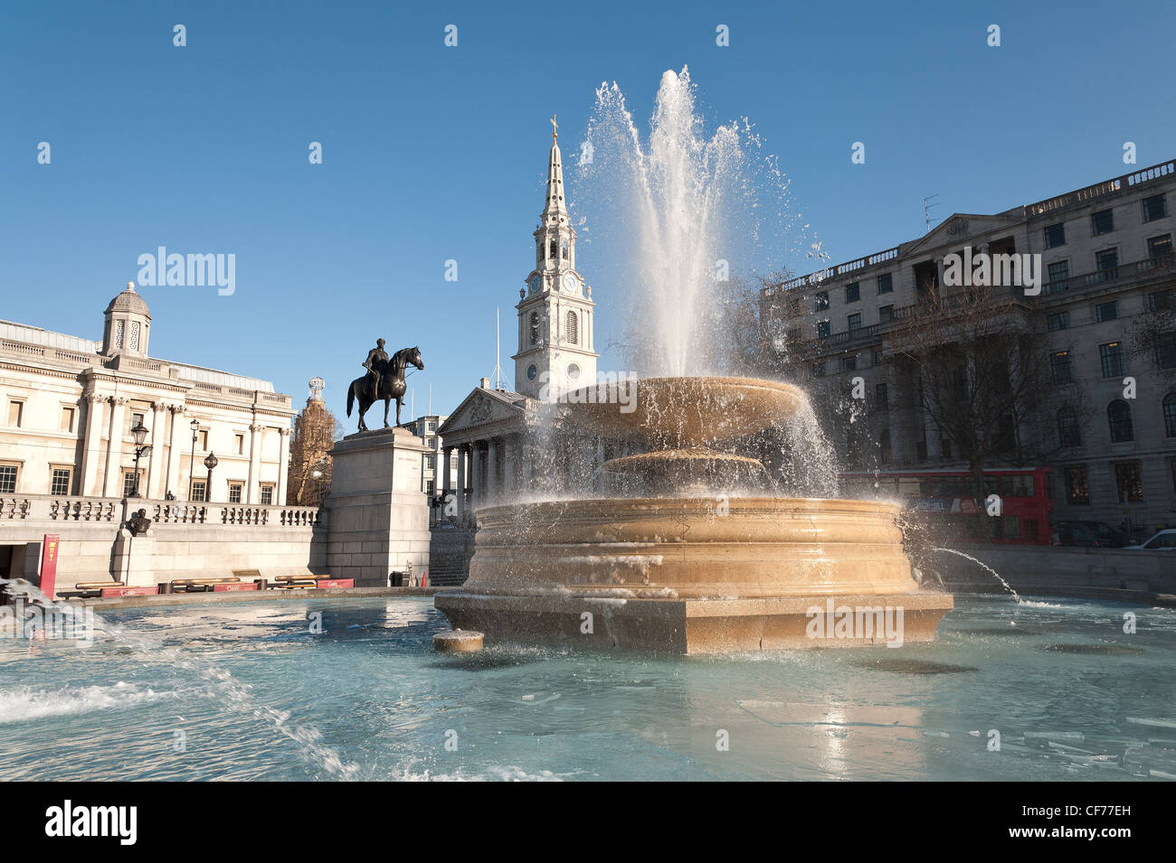 Statue Nelson Trafalgar Clean High Resolution Stock Photography and ...