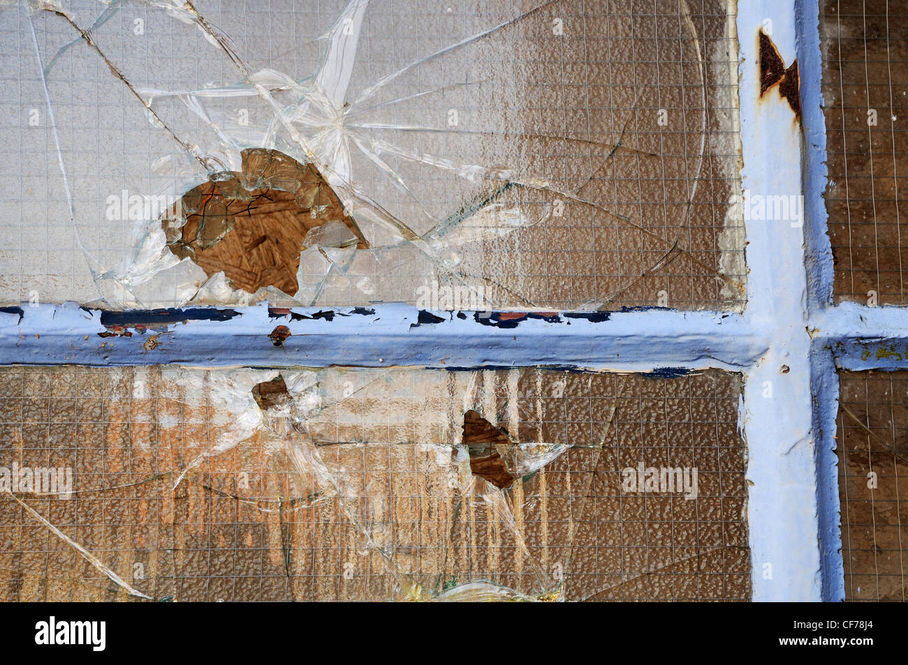 Vandalised broken disused abandoned hi-res stock photography and images - Alamy