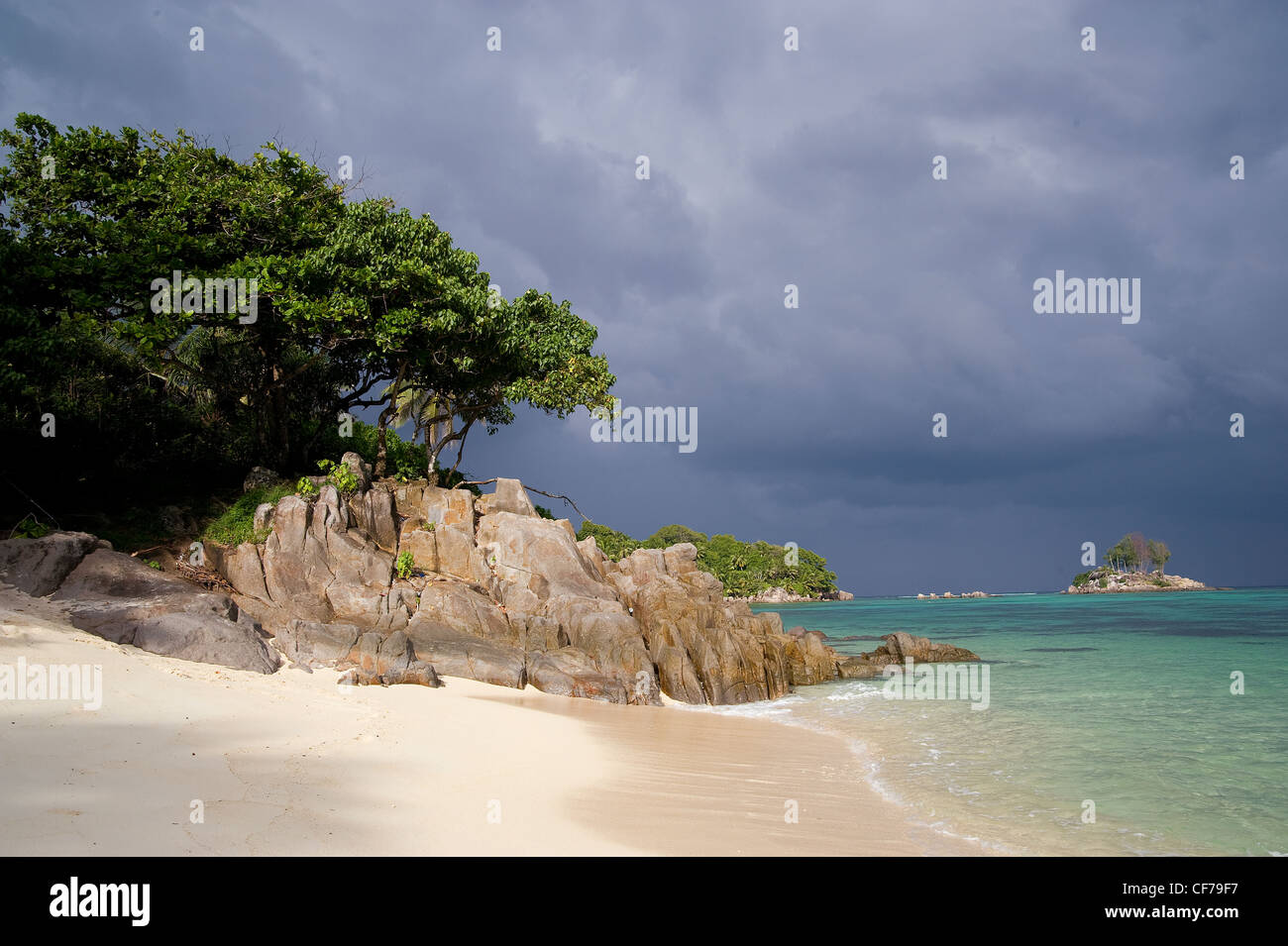 Beautiful rocks on seychelles hi-res stock photography and images - Alamy