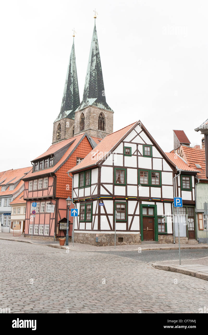 Medieval timber frame buildings hi-res stock photography and images - Alamy