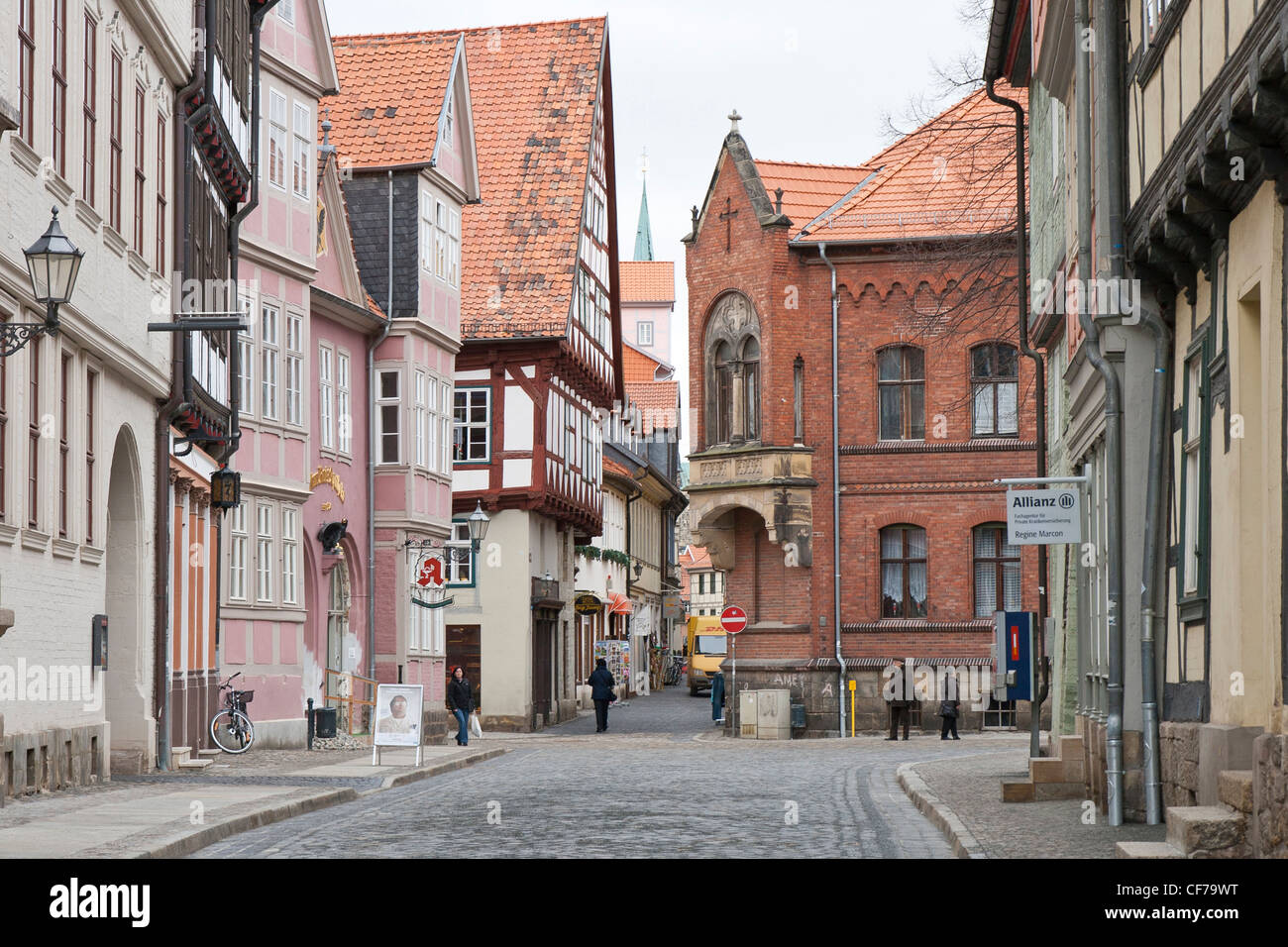 Medieval timber buildings hi-res stock photography and images - Alamy