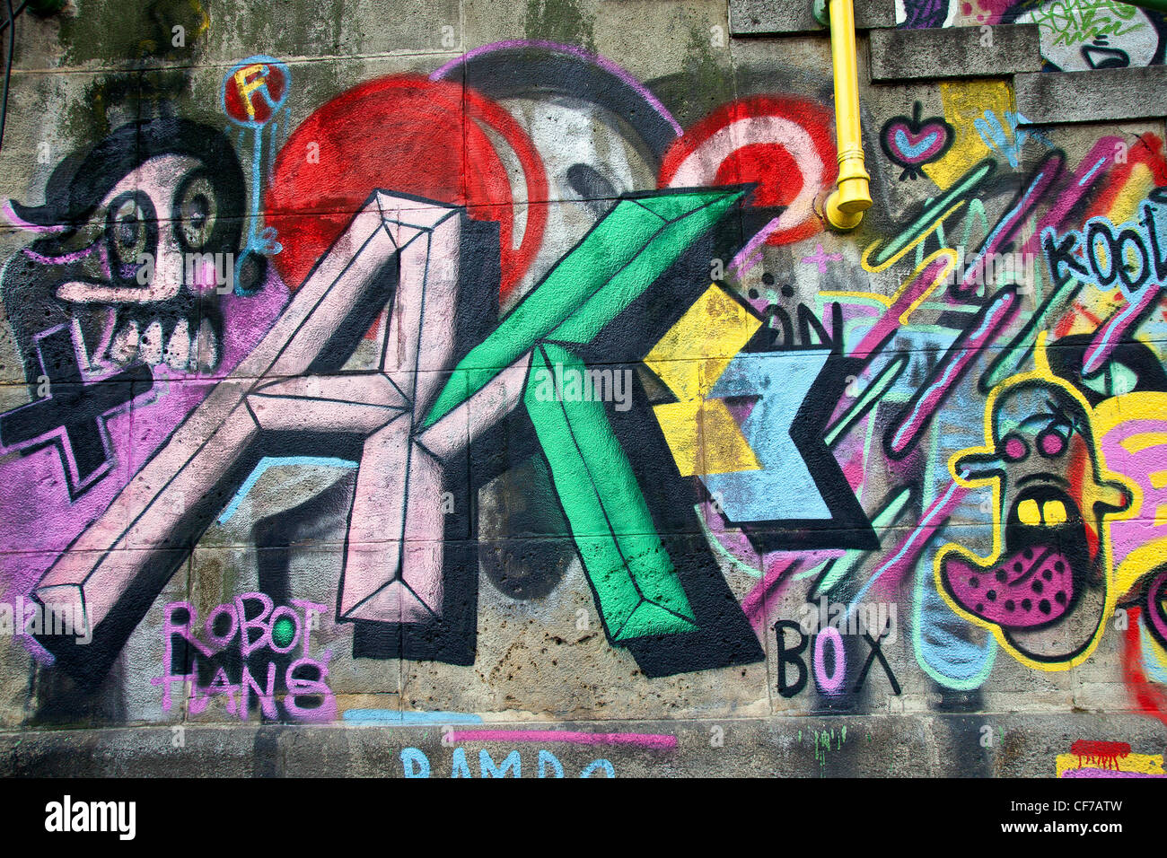 Danube canal graffiti art vienna hi-res stock photography and images ...
