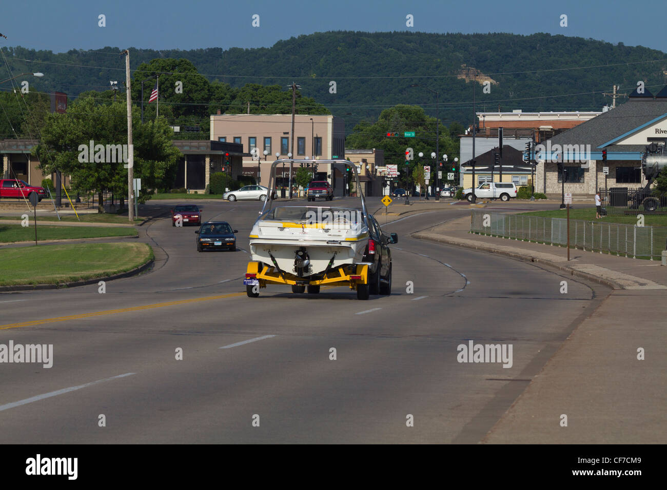 Vehicles hi res hi-res stock photography and images - Alamy