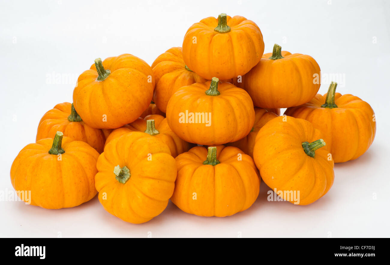 Stacked pumpkins halloween hi-res stock photography and images - Alamy