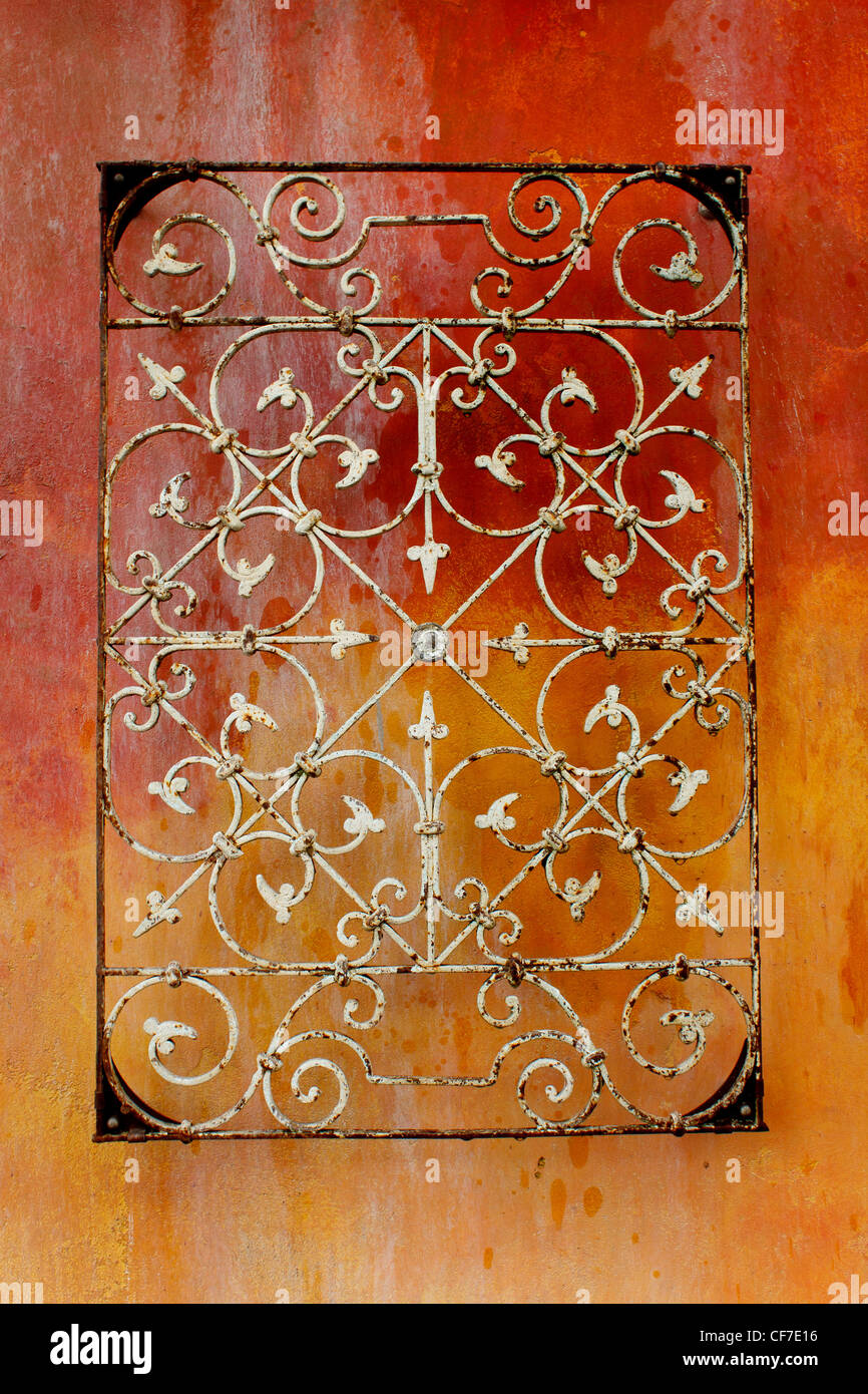 Wrought iron pattern hi-res stock photography and images - Alamy