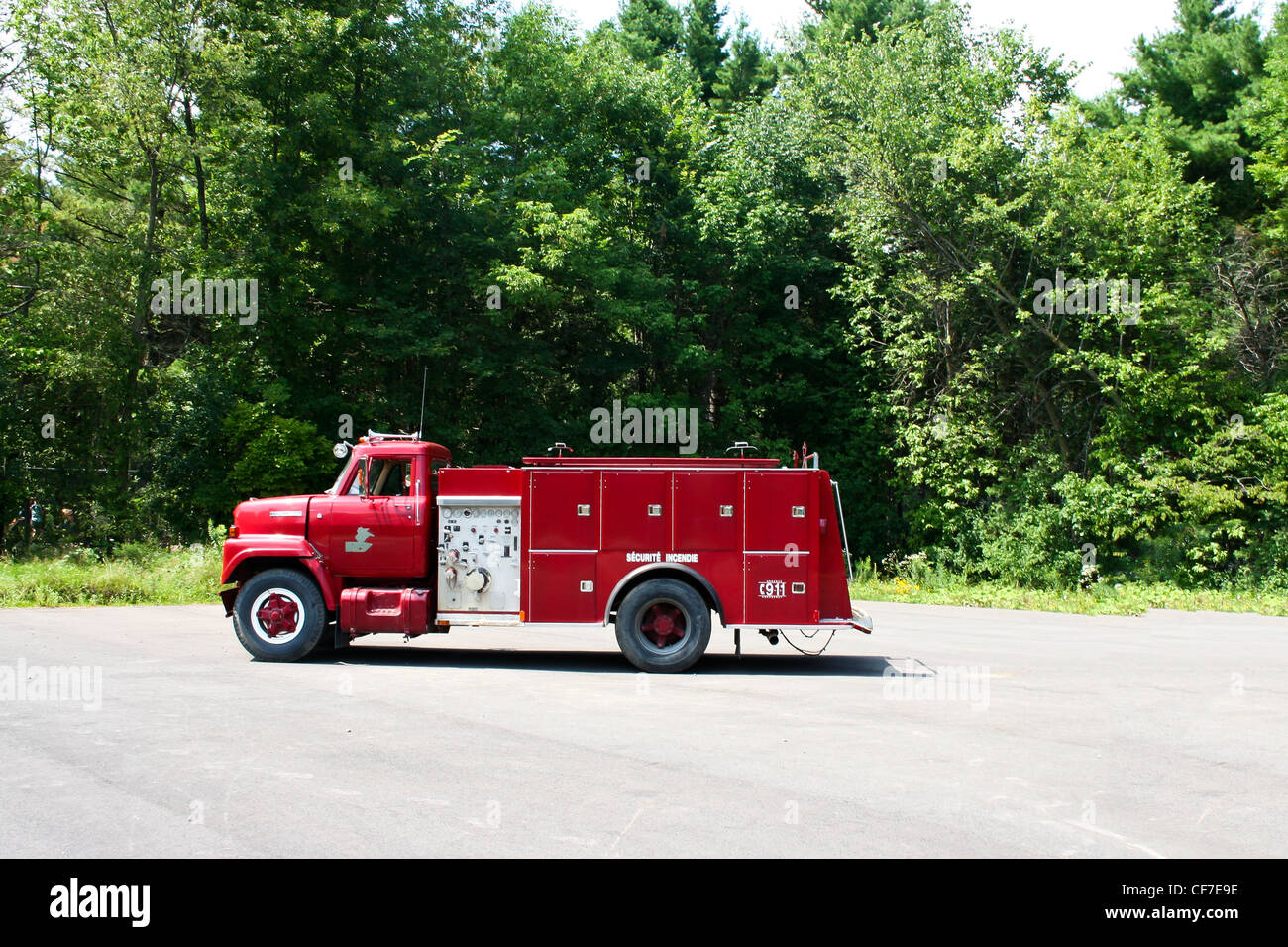 Truck firefighter hi-res stock photography and images - Alamy