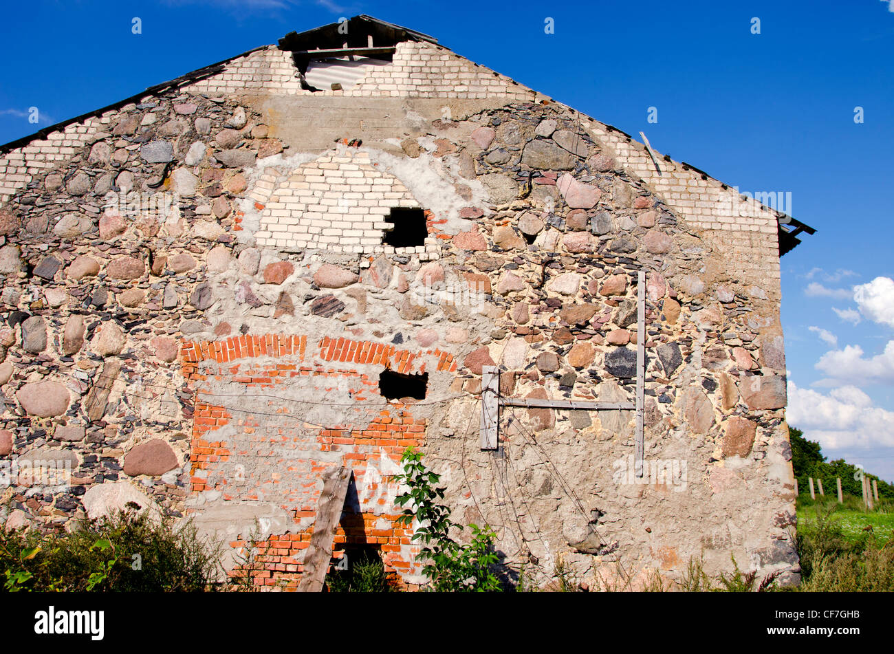 old house wall ruins background Stock Photo - Alamy