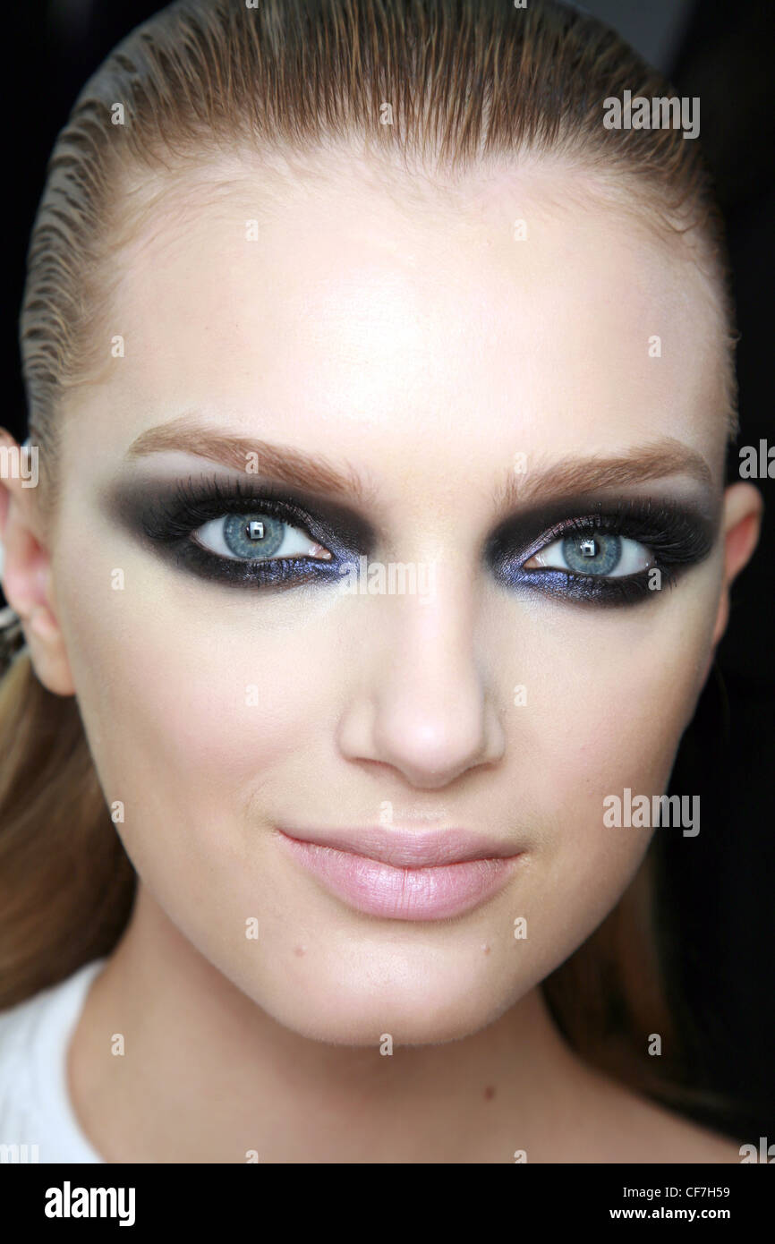Versace Backstage Milan Ready to Wear Autumn Winter Model Lily ...
