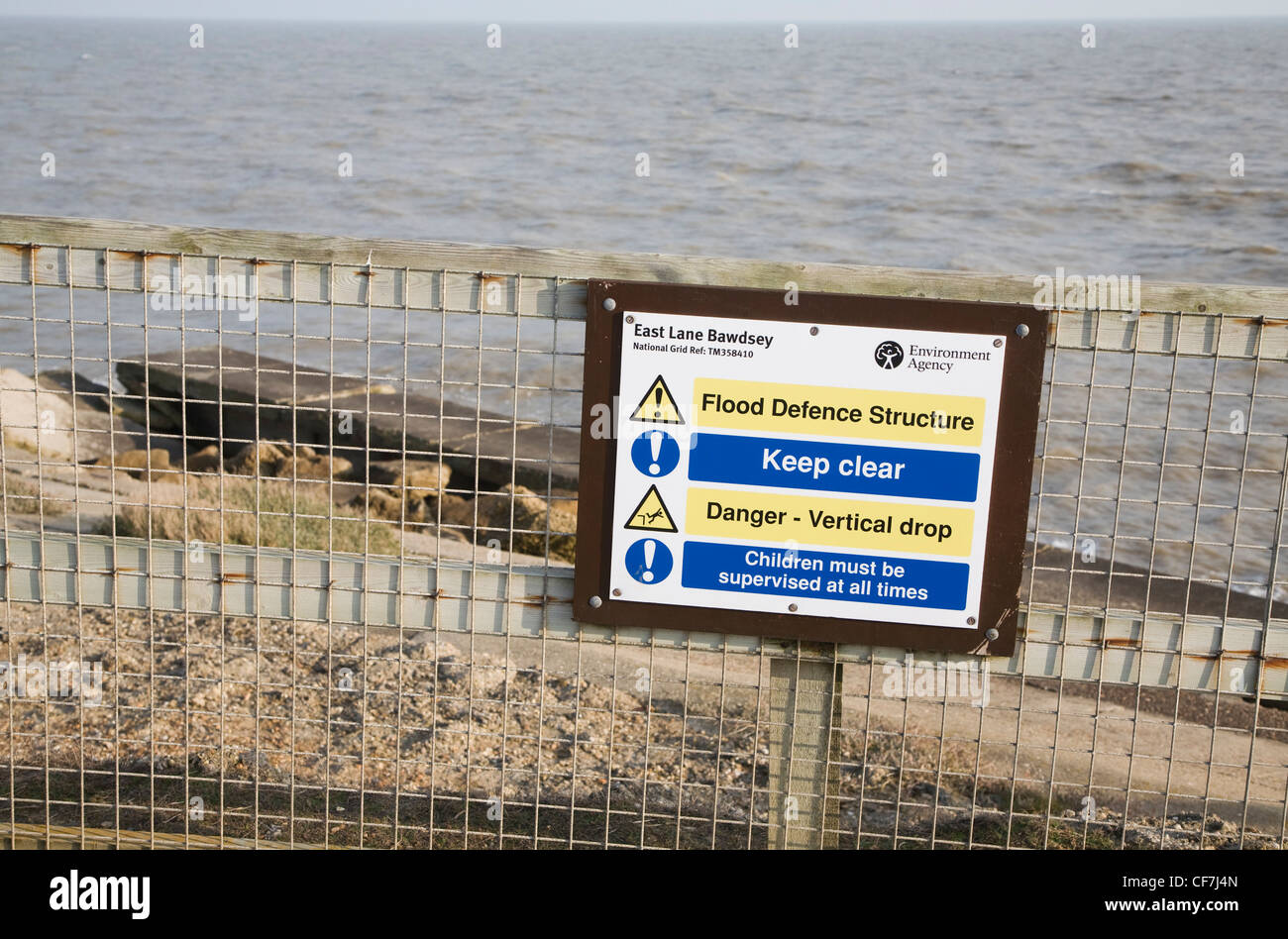Flood Defence Environment Agency Keep Out sign, East Lane, Bawdsey ...