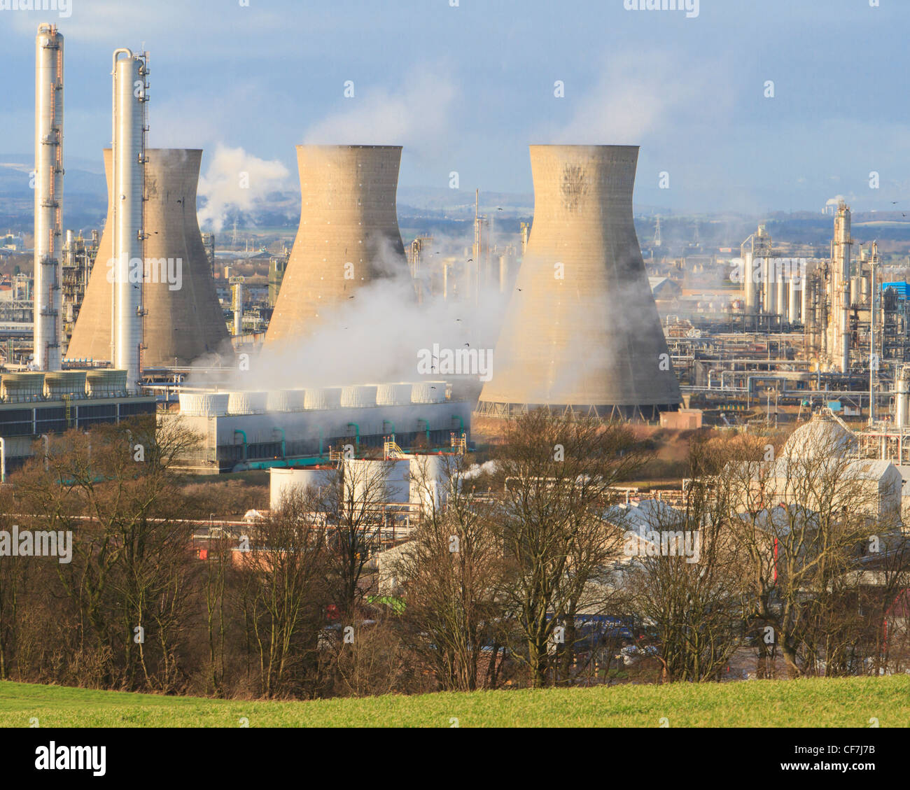 Grangemouth Oil Refinery Stock Photo - Alamy