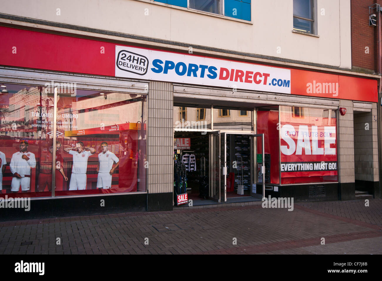Sportsdirect hi-res stock photography and images - Alamy