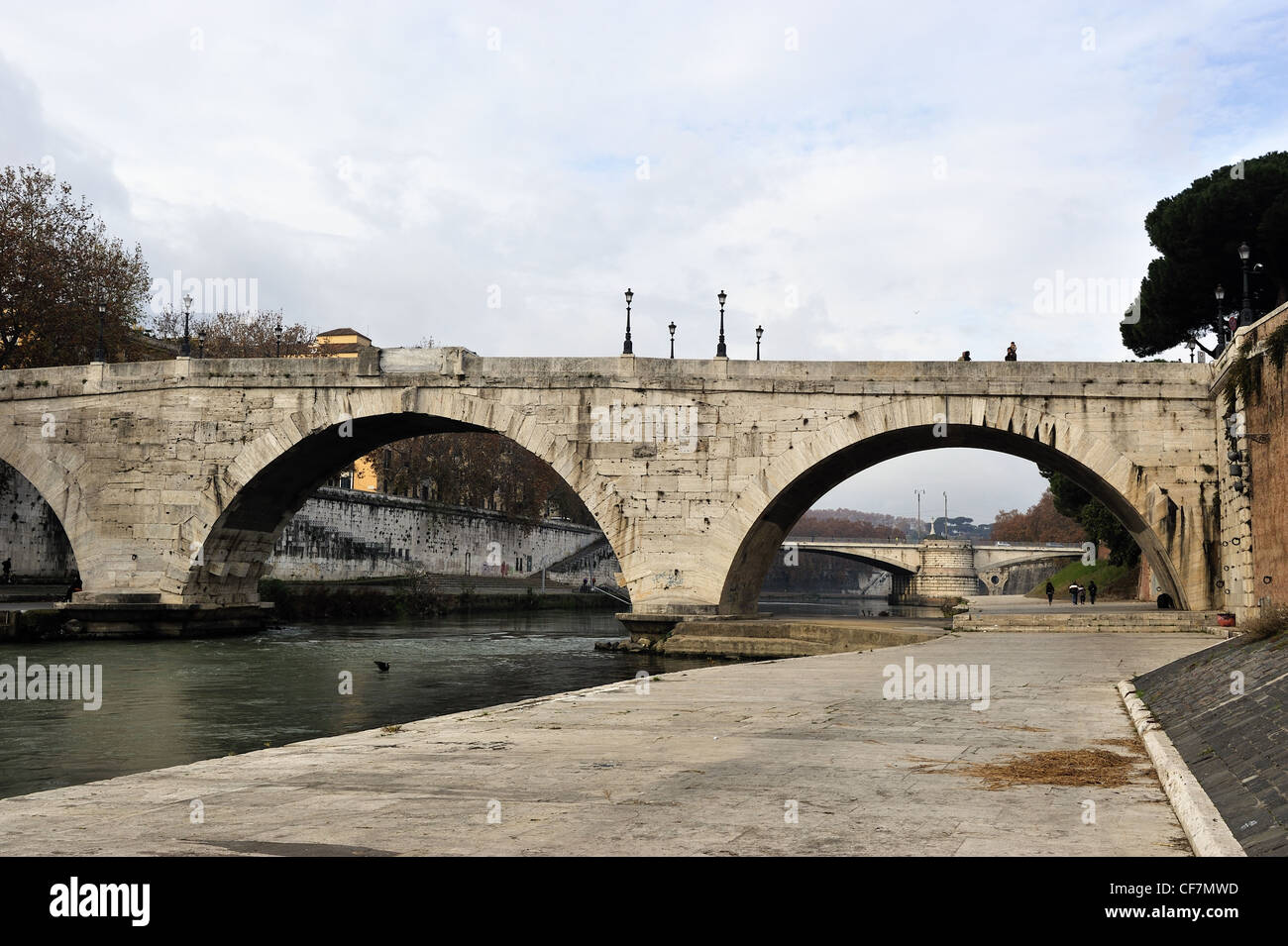 Ponte cestio boardwalk bridge hi-res stock photography and images - Alamy