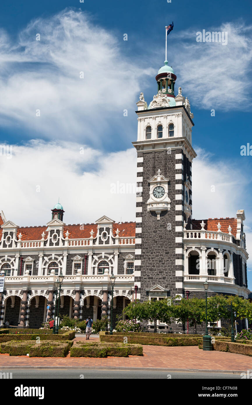 Dunedin Railway Station, New Zealand Stock Photo - Alamy Dunedin Railway Station, New Zealand Stock Photo - Alamy