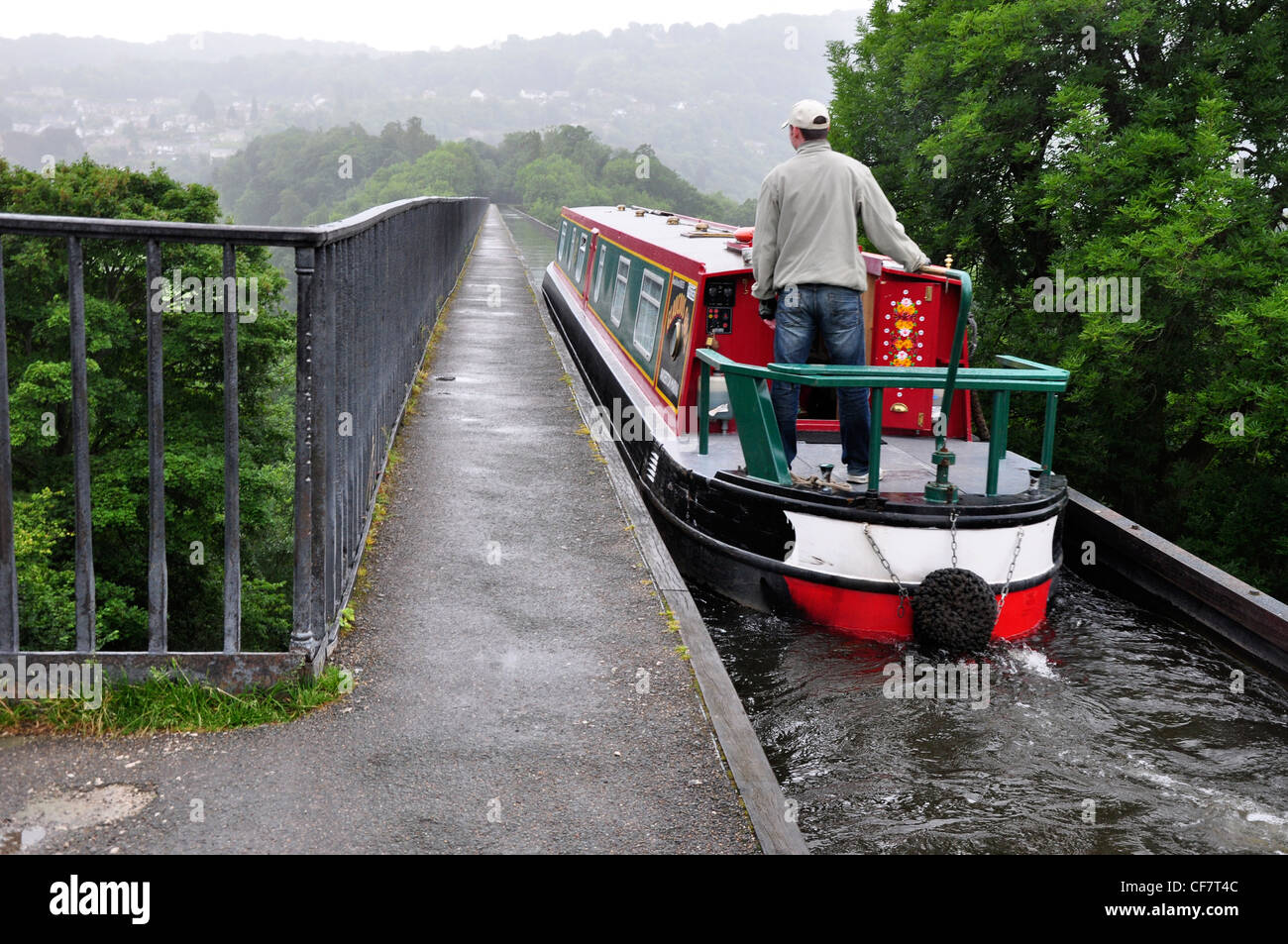 Navigating a narrow canal hi-res stock photography and images - Alamy