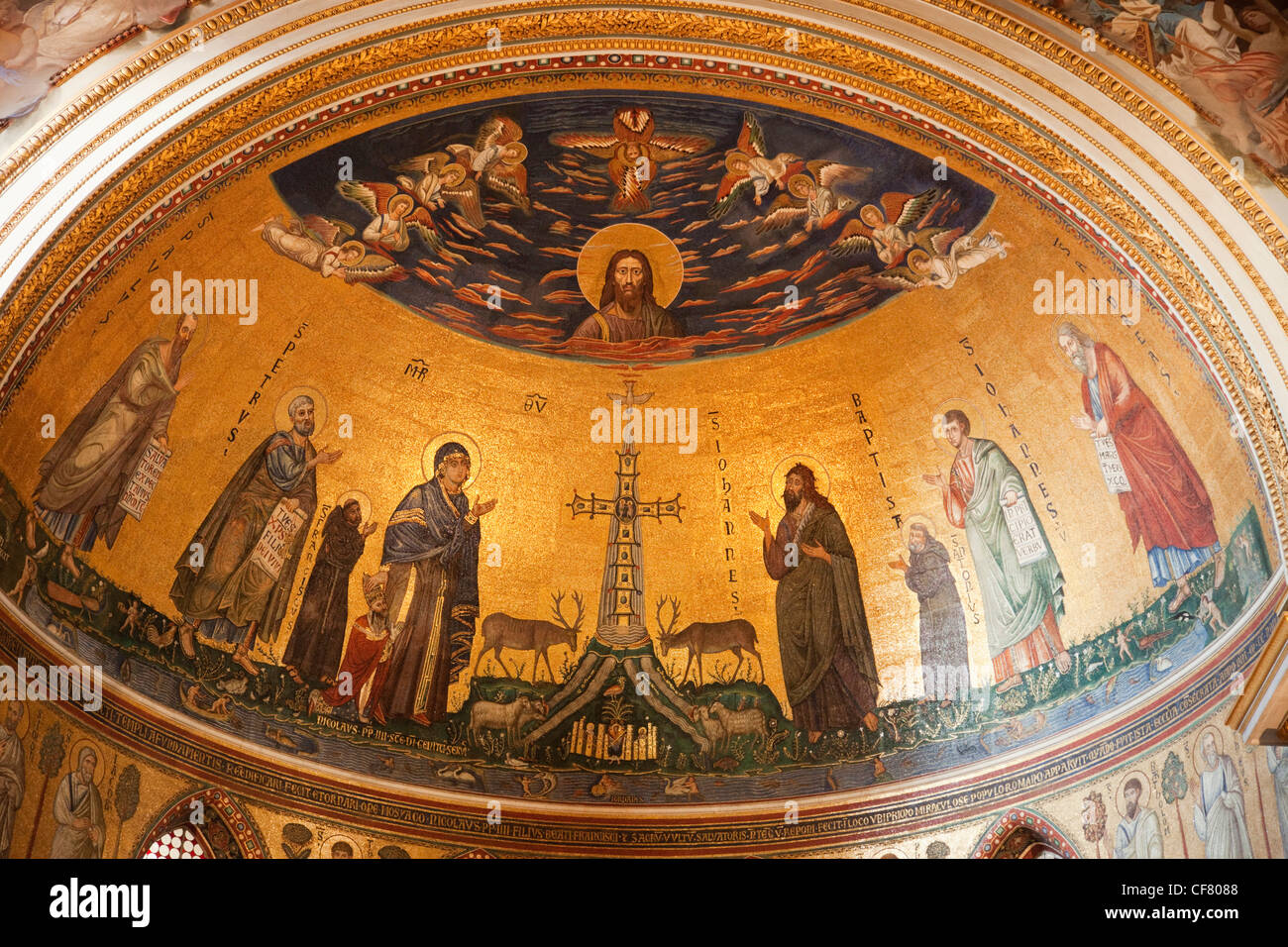 Catholic church interior in rome hi-res stock photography and images ...