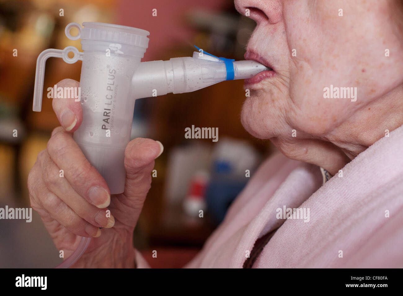 Copd inhaler hi-res stock photography and images - Alamy
