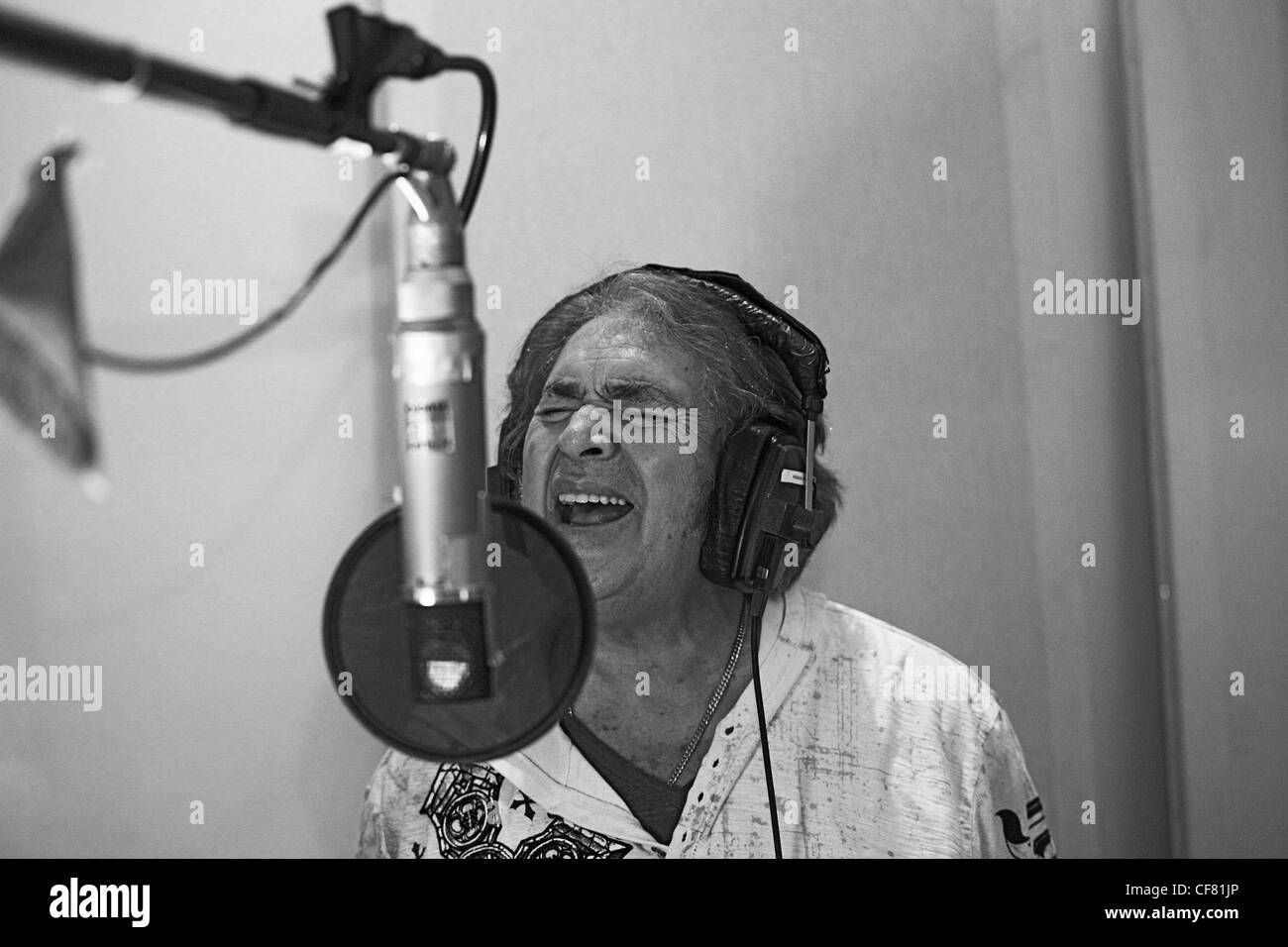 Engelbert Humperdinck UKs Eurovision entery singing in a recording ...
