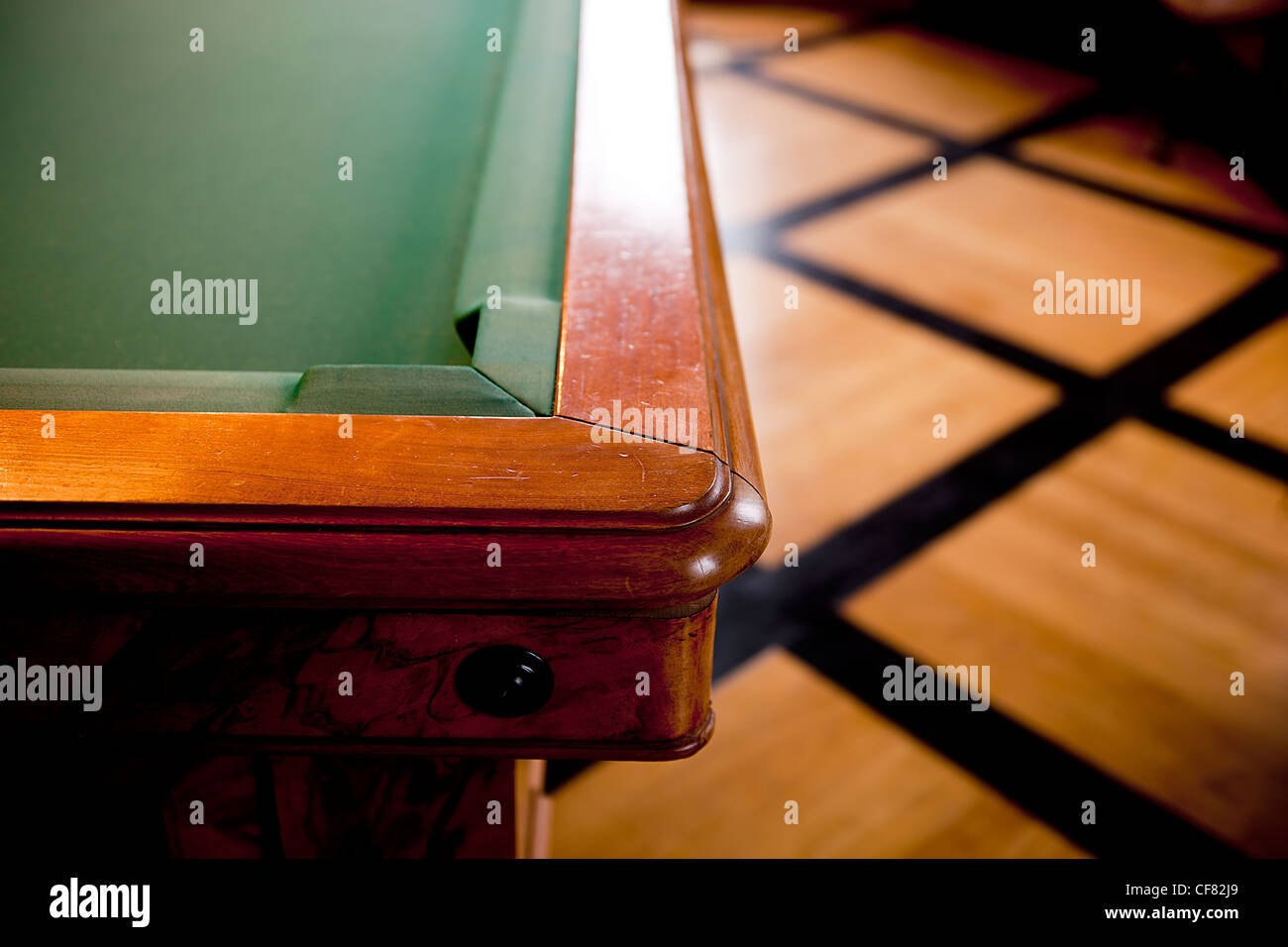 Pool table hi-res stock photography and images - Alamy