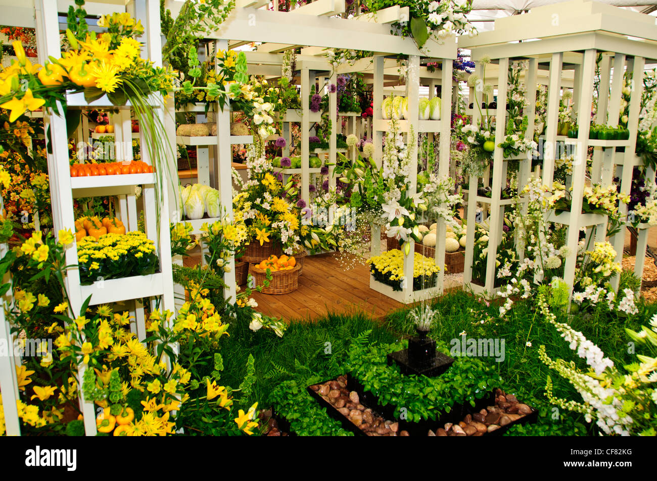 Waitrose flower garden hi-res stock photography and images - Alamy