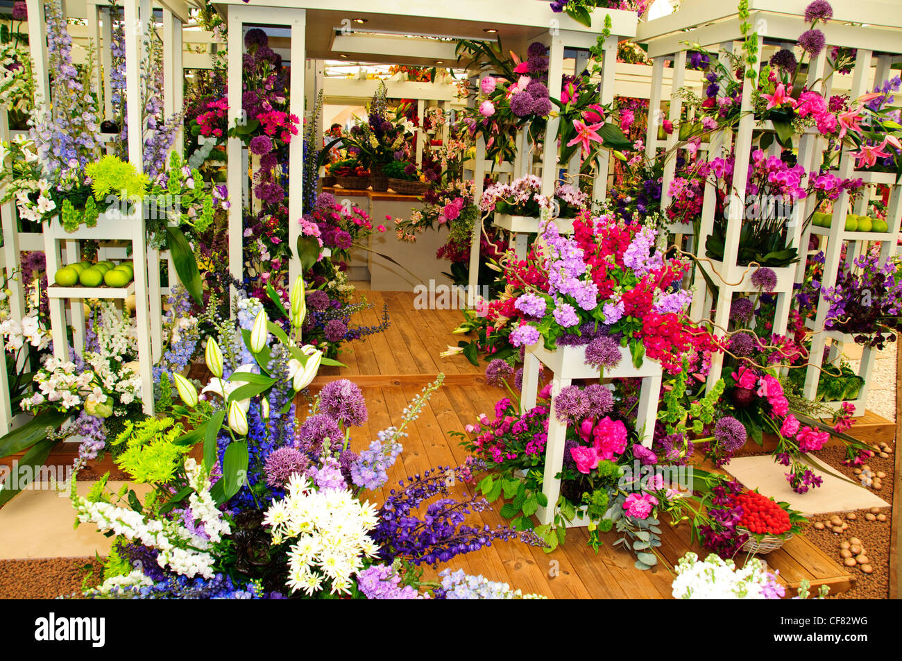 Waitrose flower garden hi-res stock photography and images - Alamy