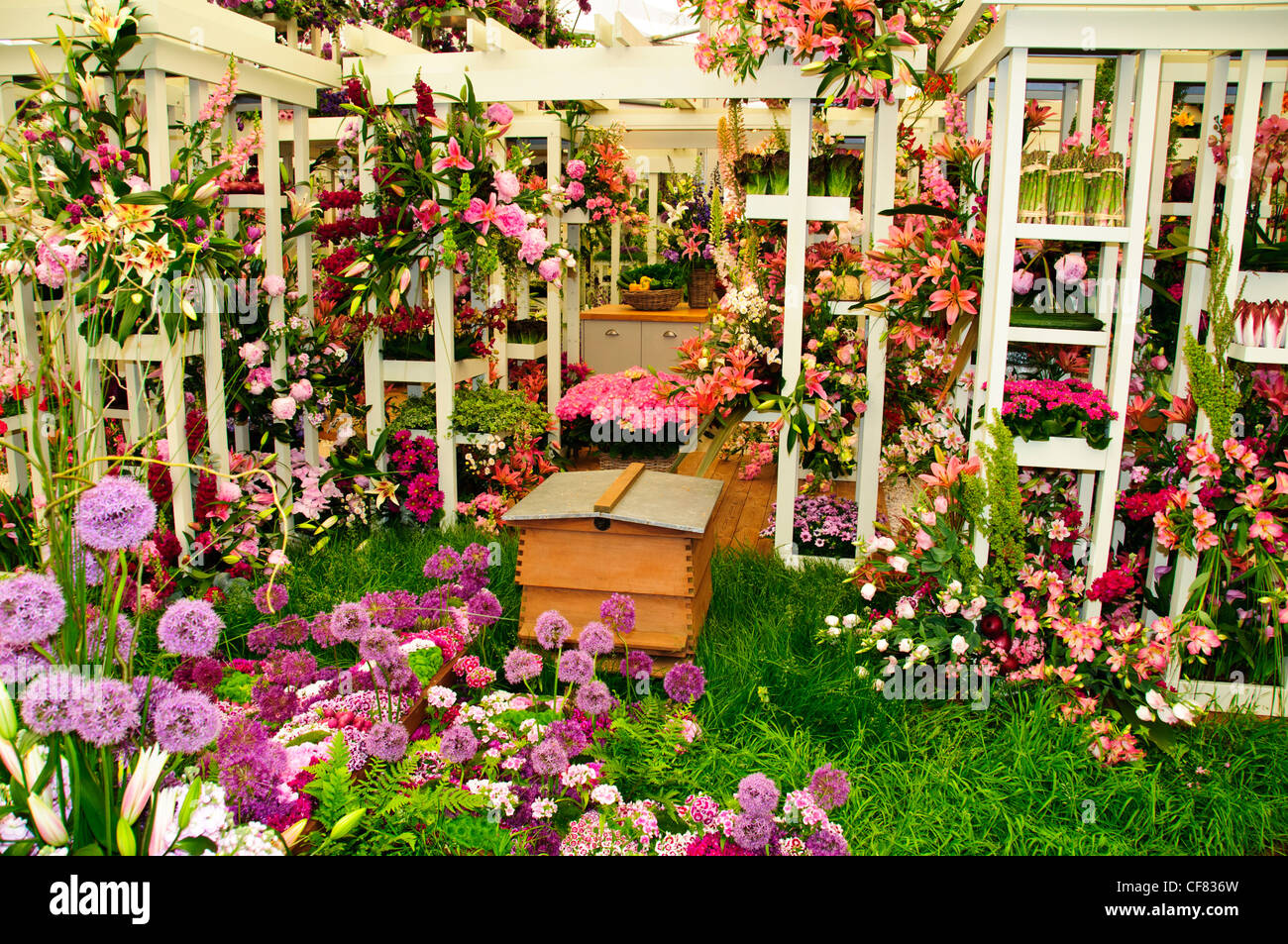 Waitrose flower garden hi-res stock photography and images - Alamy