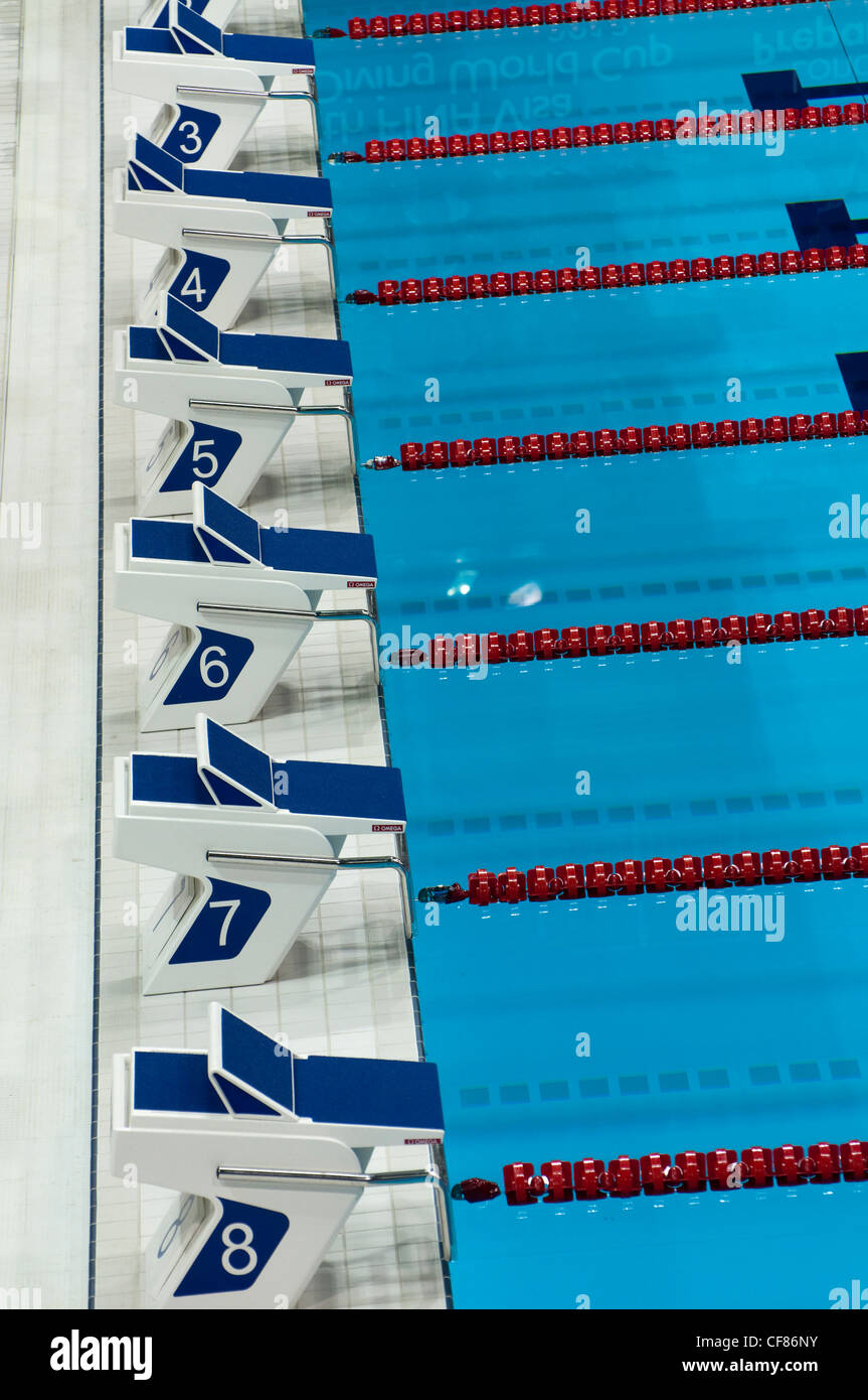 Pool blocks hi-res stock photography and images - Alamy