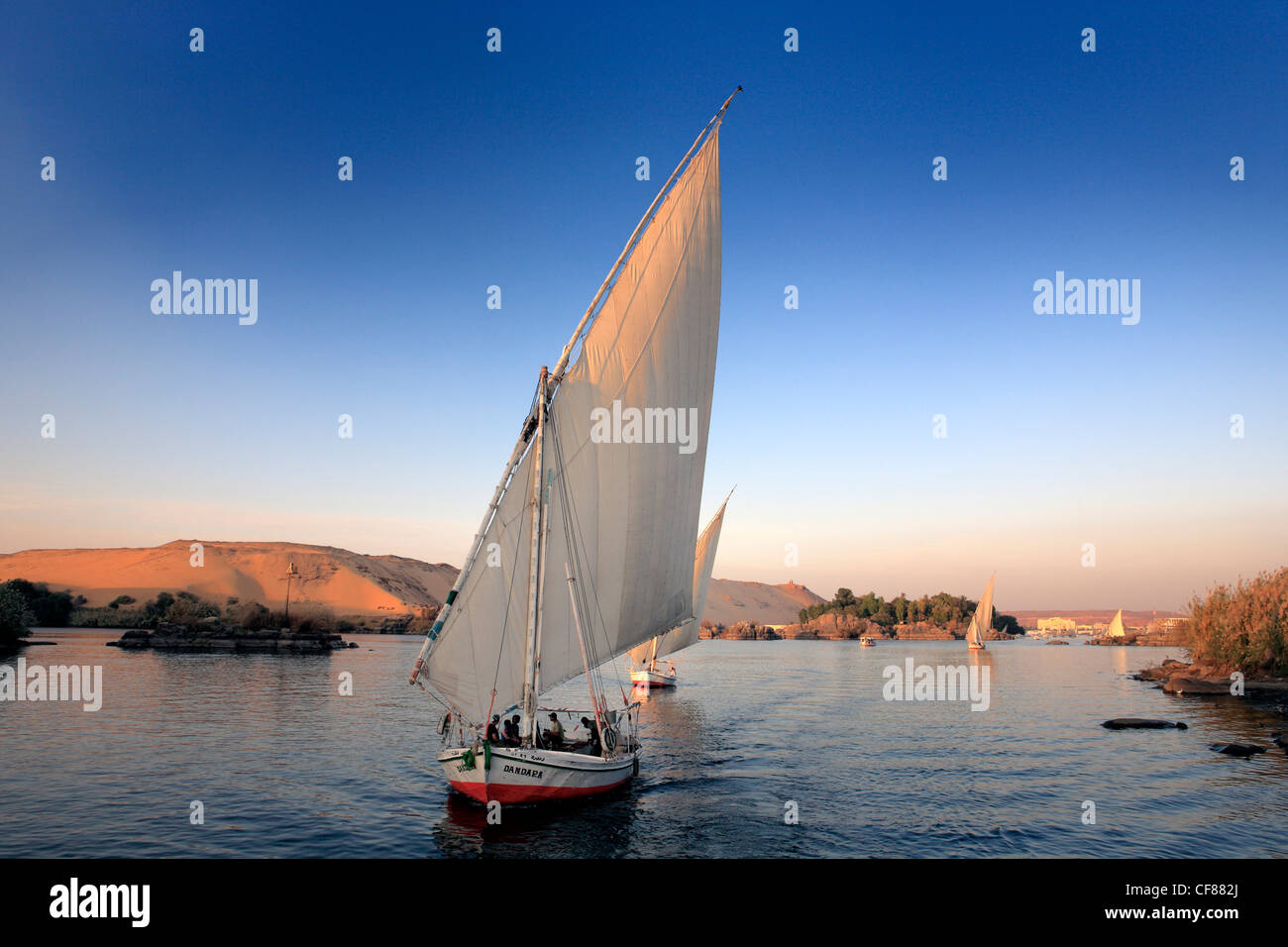 Egyptian water vessels hi-res stock photography and images - Alamy