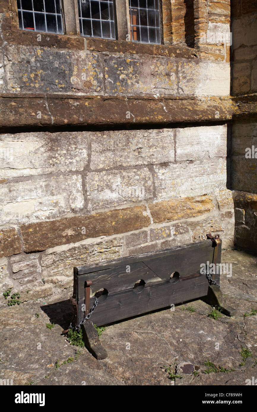Wooden medieval torture device hi-res stock photography and images - Alamy