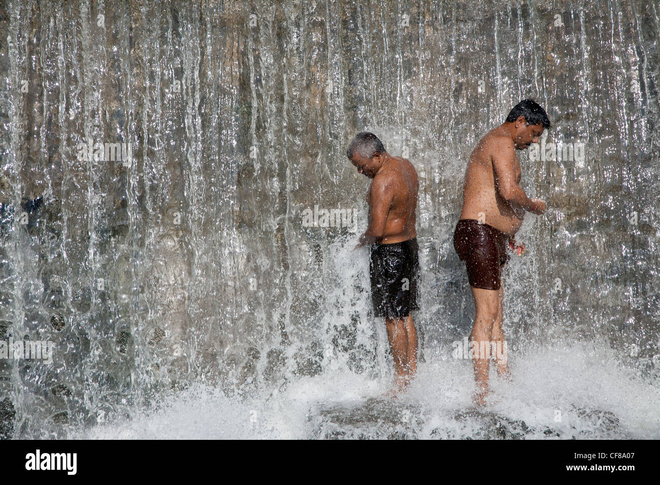 India shower hi-res stock photography and images - Alamy