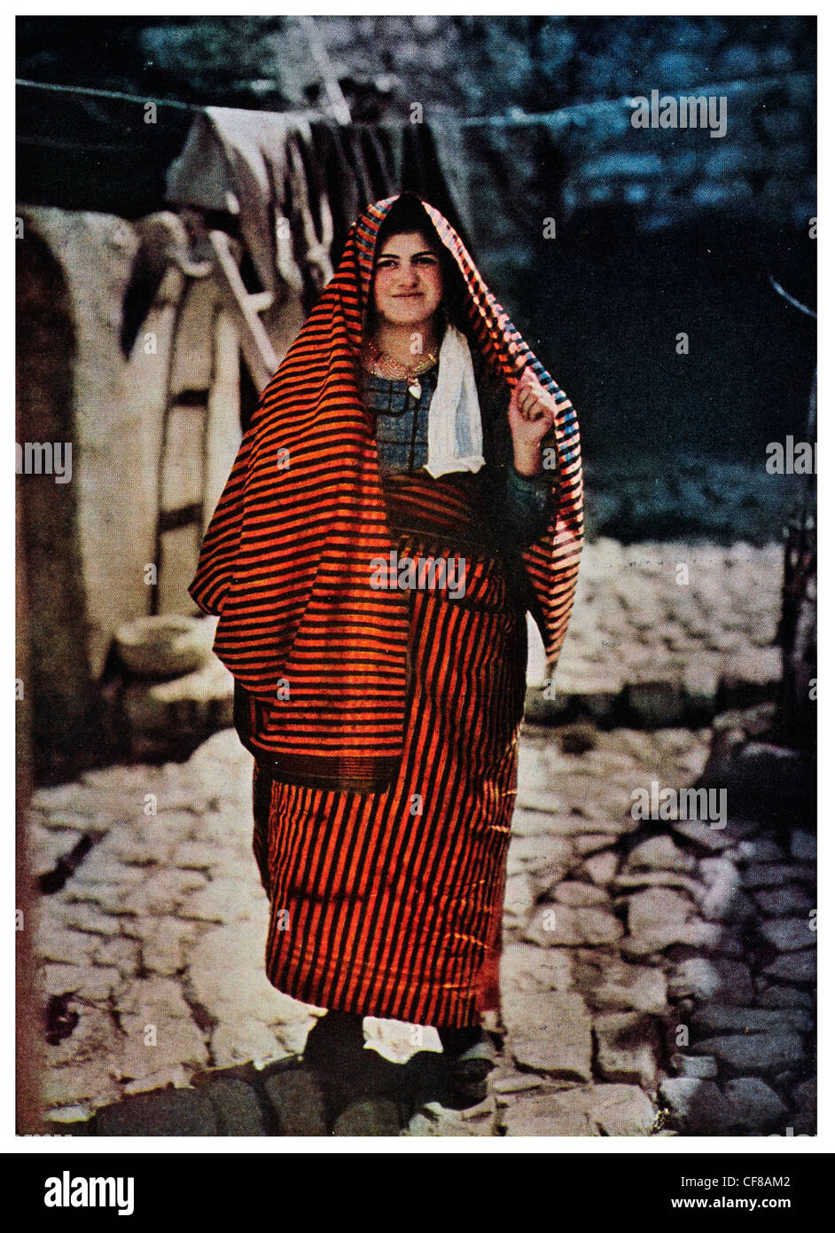 Girl in front muslim hi-res stock photography and images - Alamy