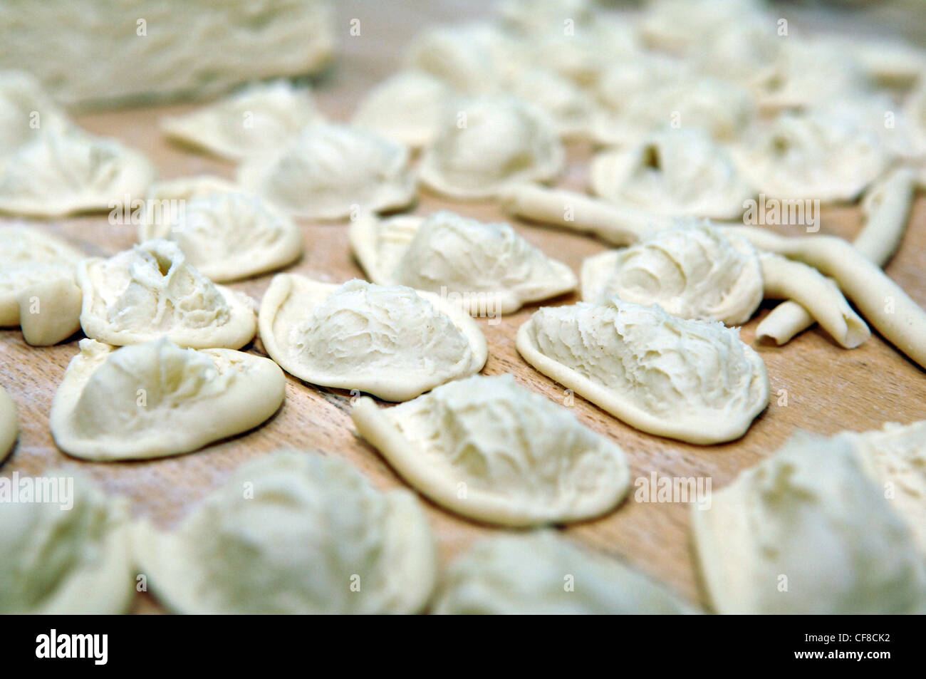 Preparation of pasta typical Italian pasta typical product of Sarconi ...